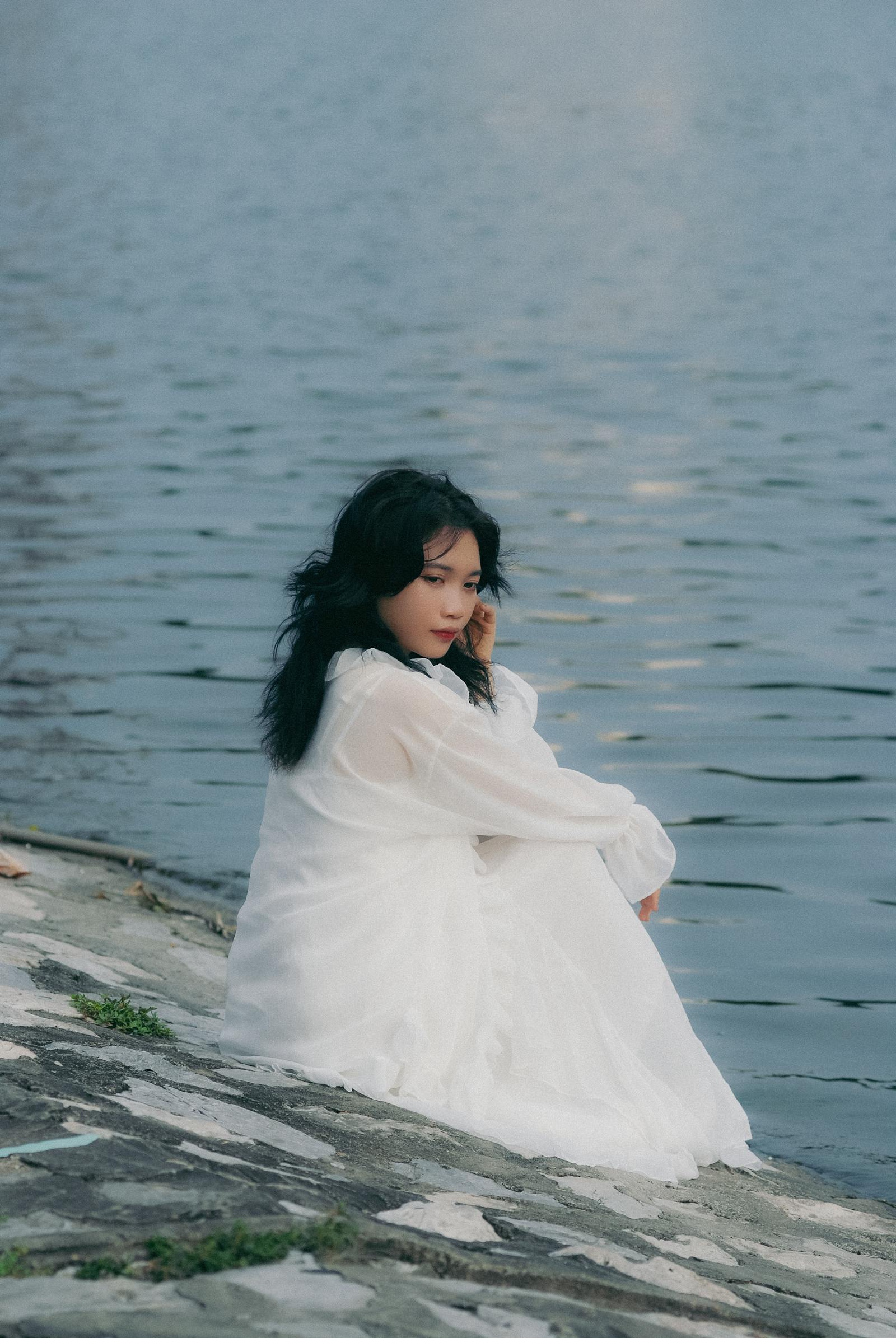 Basic White Woman Photos, Download The BEST Free Basic White Woman ...