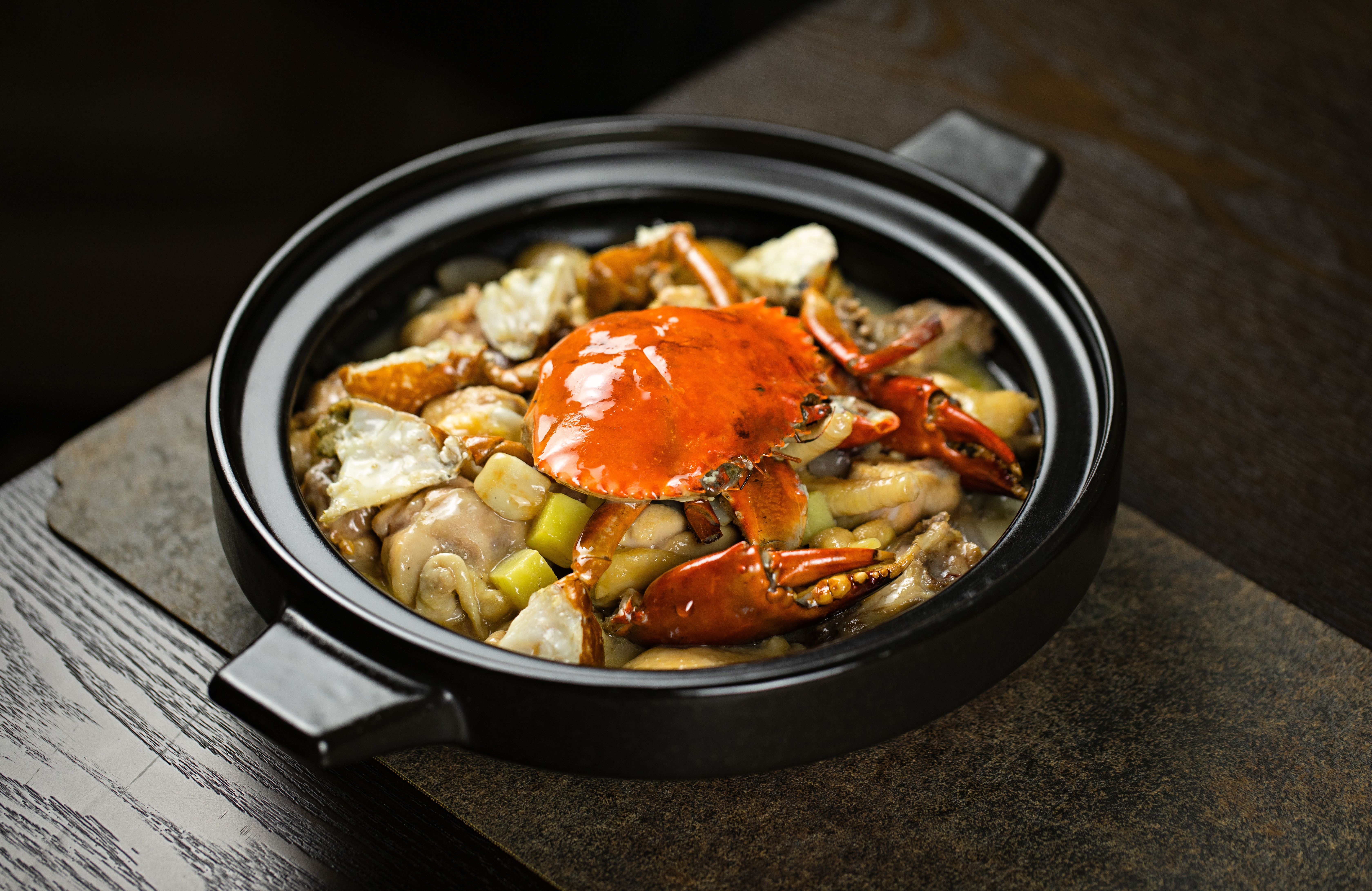 Crab Served on a Pan · Free Stock Photo