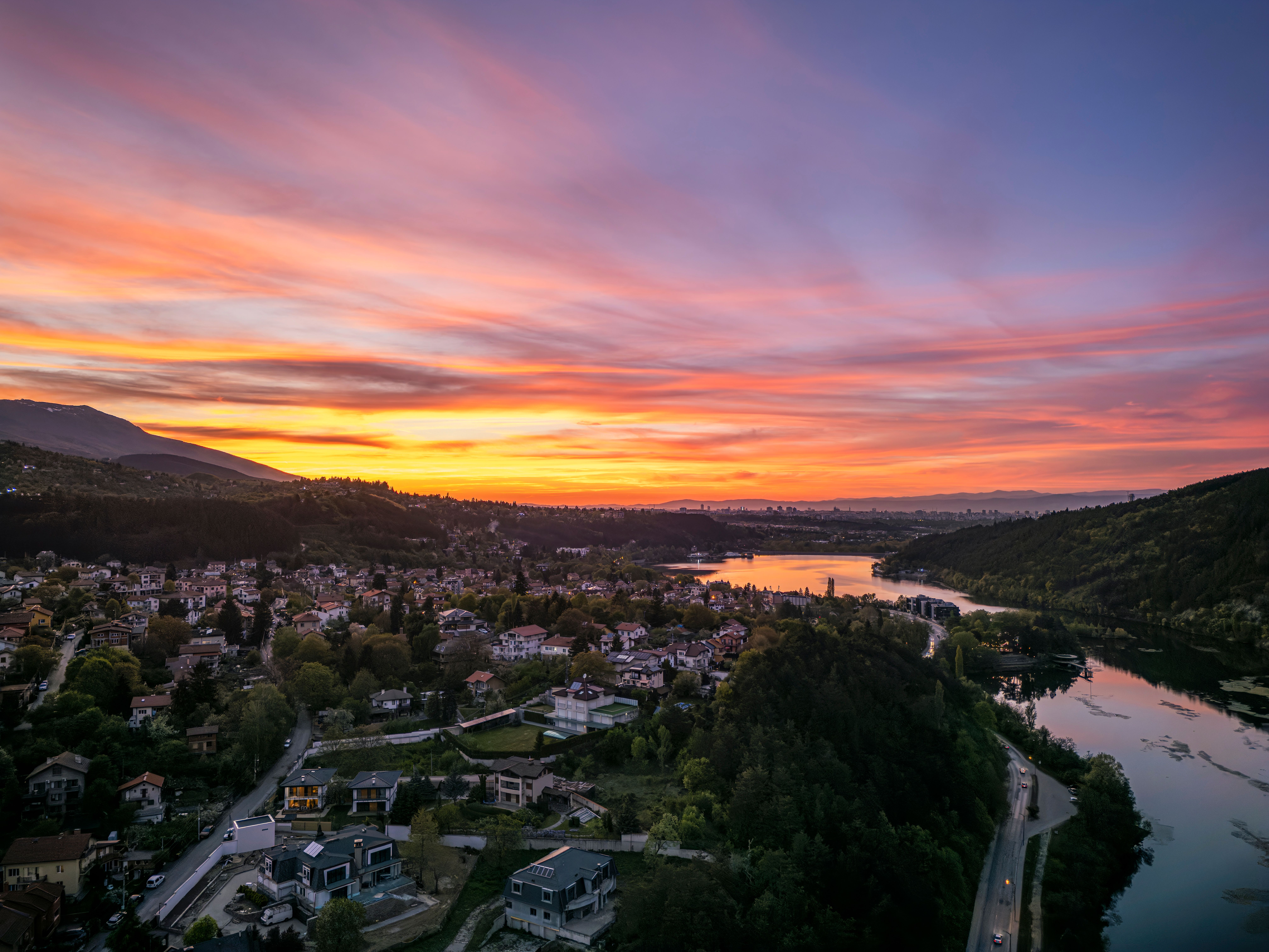 Scenic Sunset over Pancherevo Lake in Bulgaria · Free Stock Photo