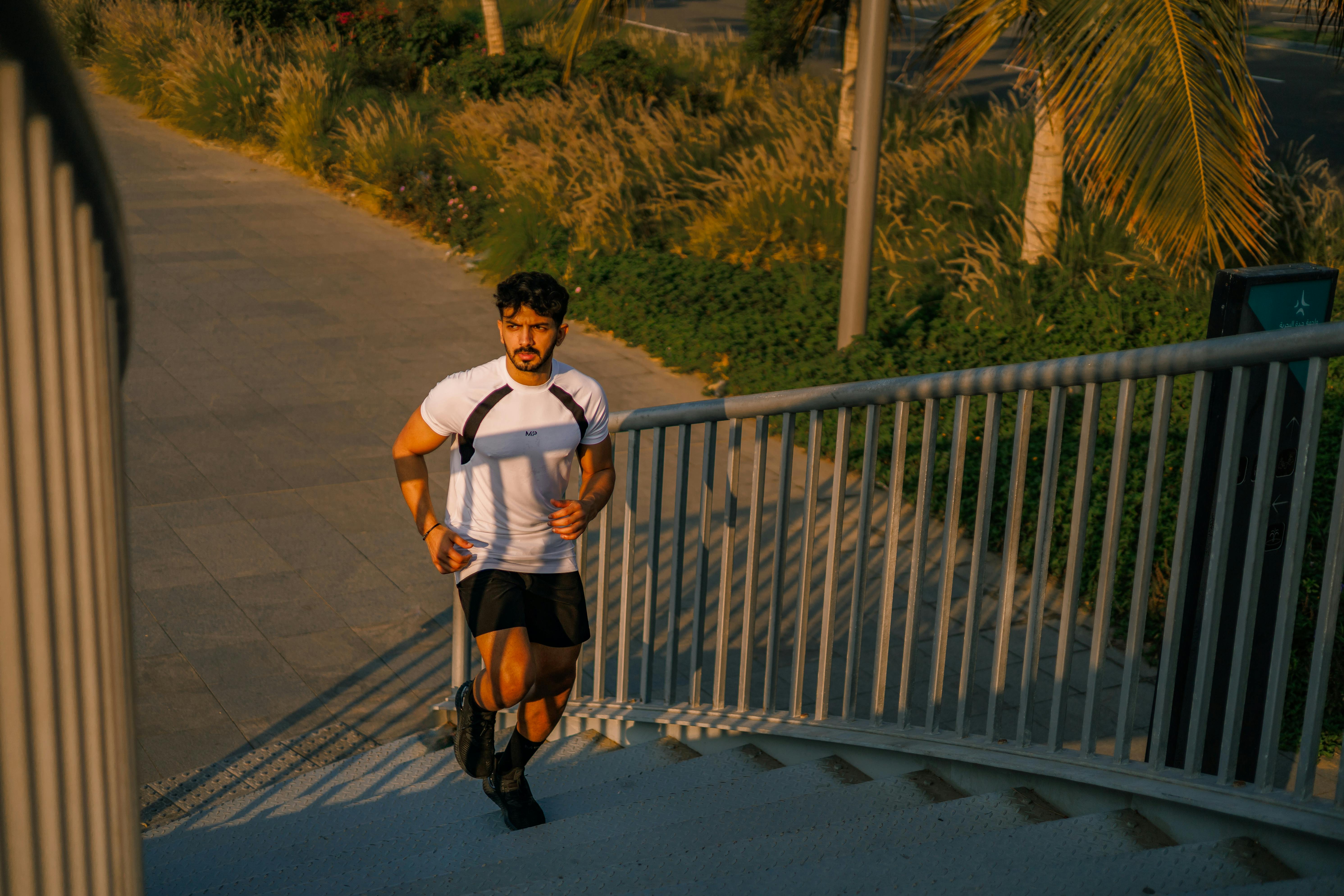 Ultimate Guide to Getting Leaner and Building Muscle review ...