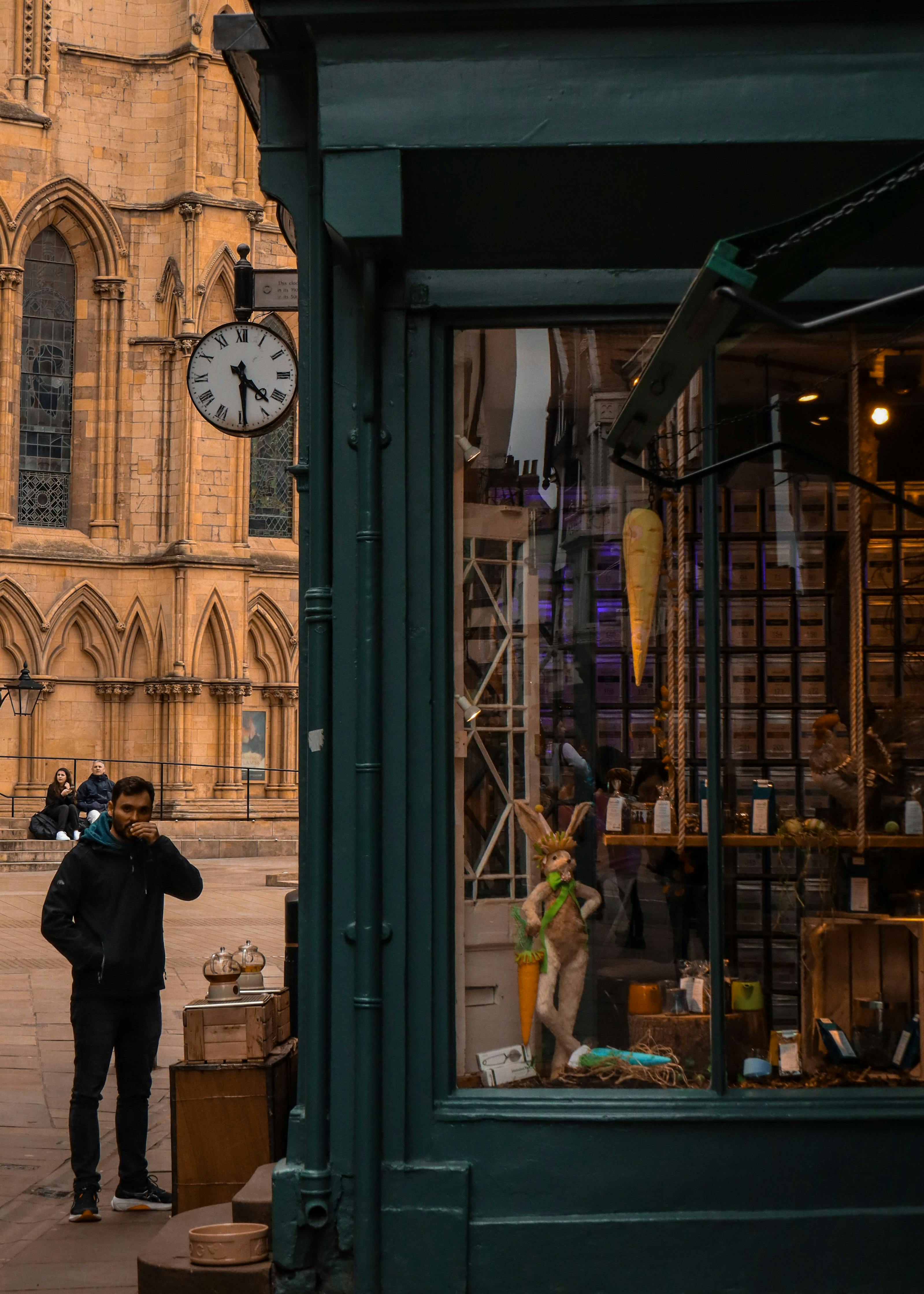 Traditional Tea Shop in a City · Free Stock Photo