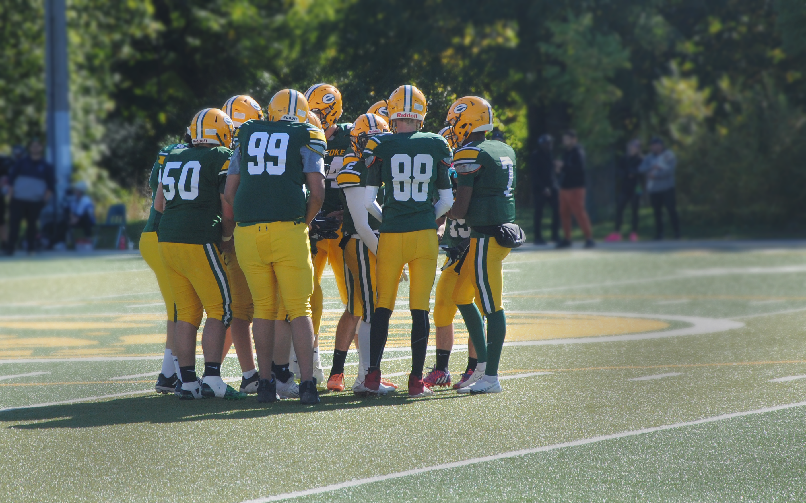 Football Team Huddle Photos, Download The BEST Free Football Team ...