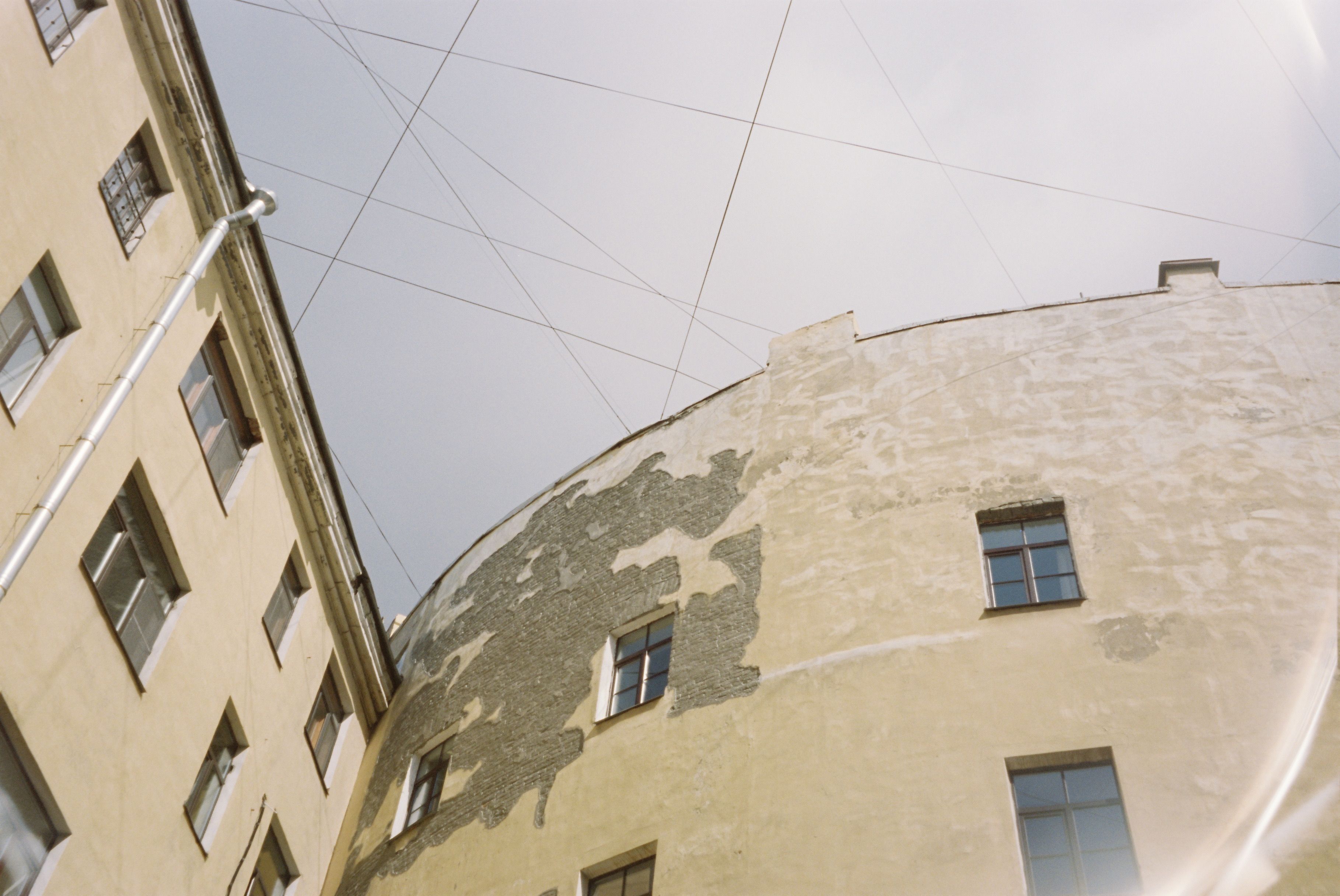 Round Facade of Building · Free Stock Photo