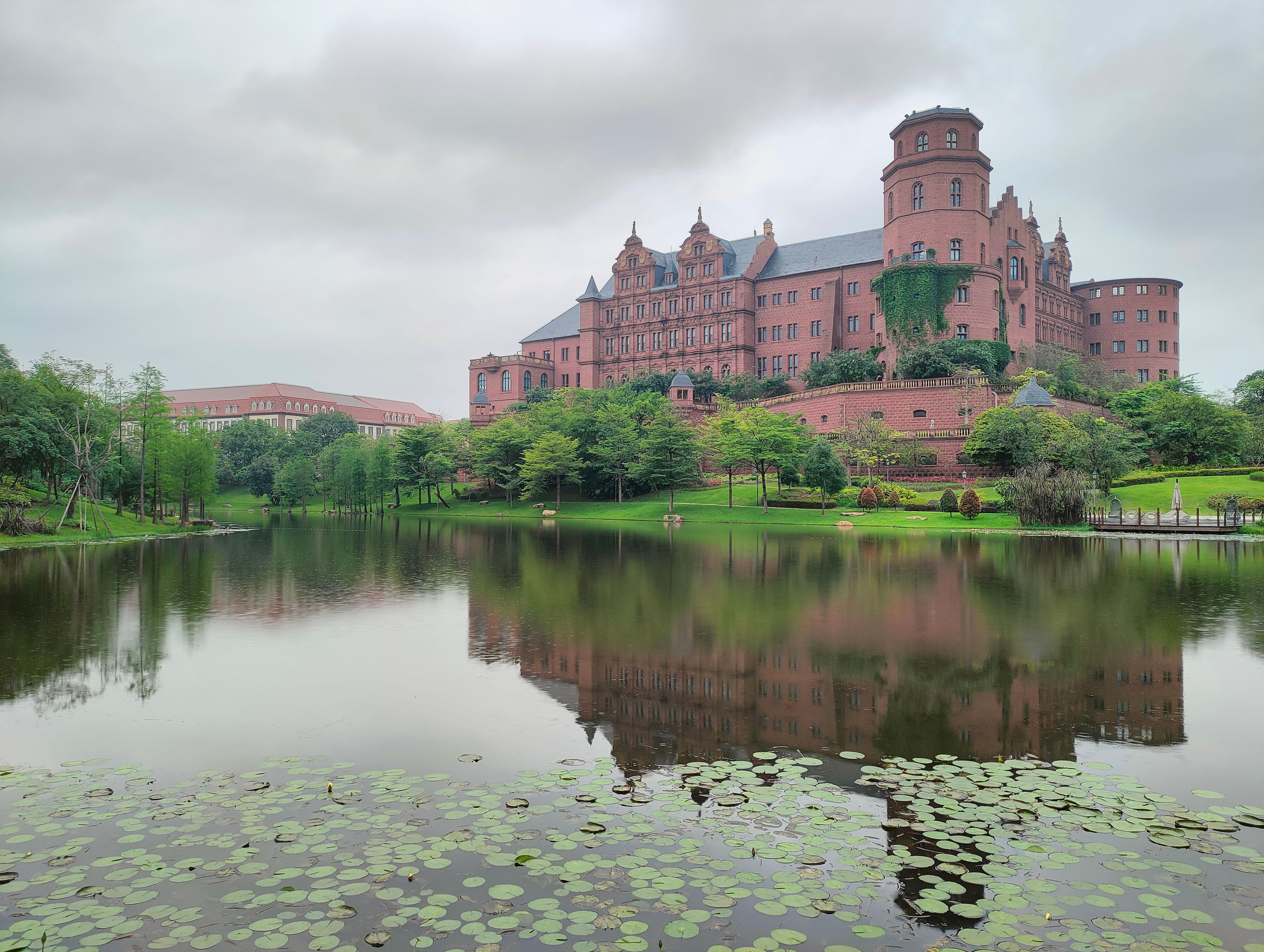 Castle Pad Photos, Download The BEST Free Castle Pad Stock Photos & HD ...