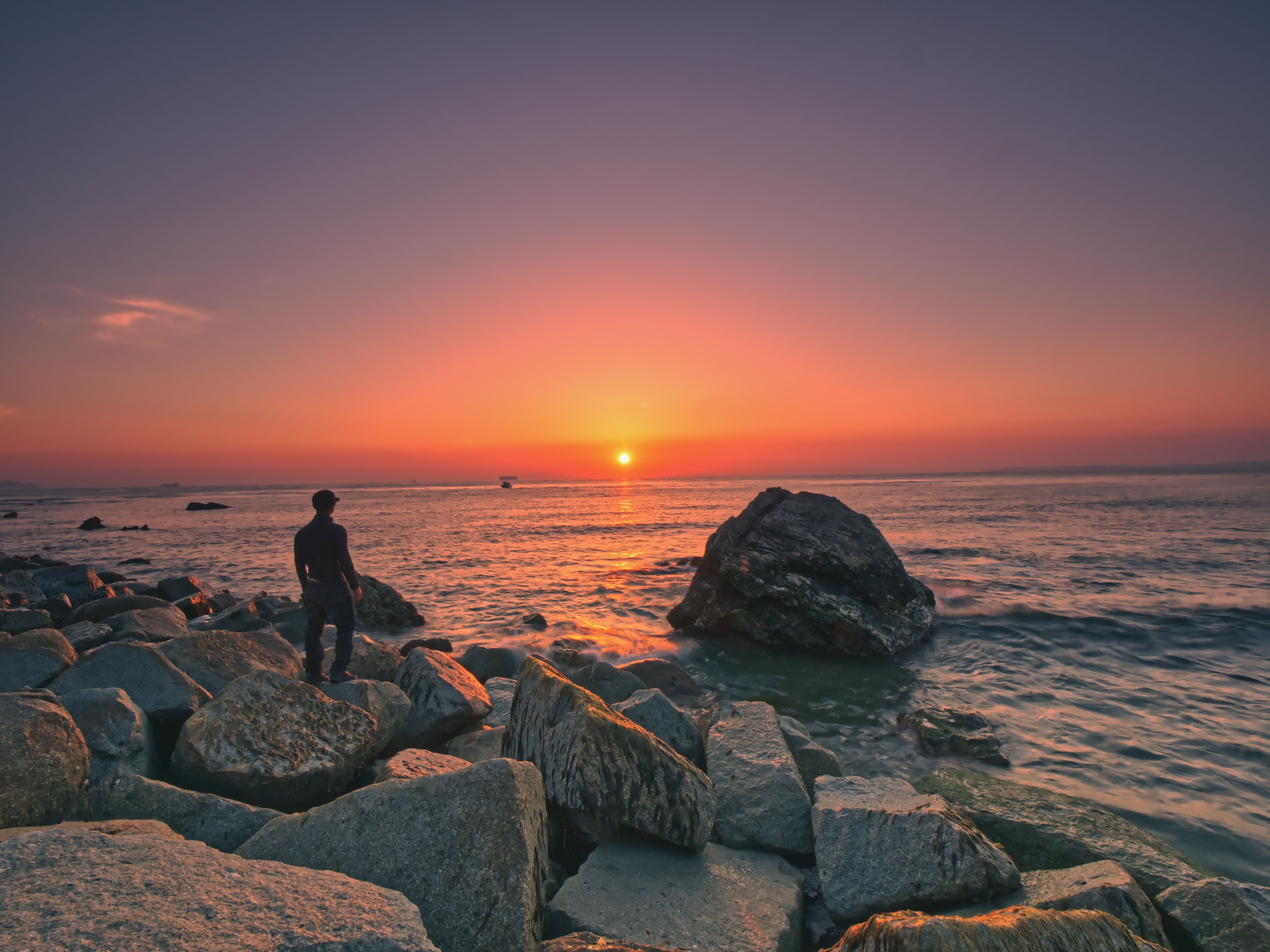 Man Standing on Rock · Free Stock Photo
