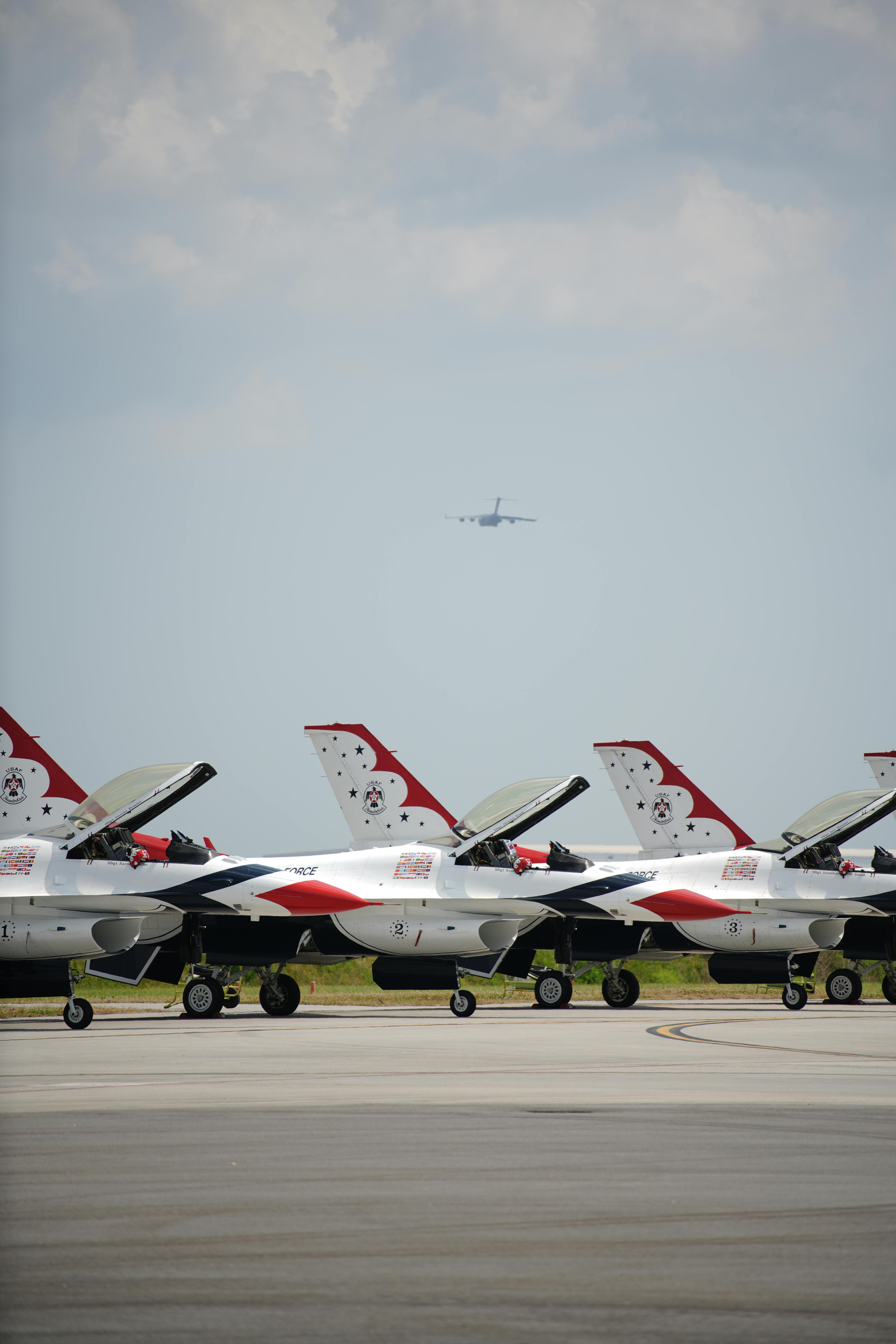 Aircraft Lineup Photos, Download The BEST Free Aircraft Lineup Stock ...