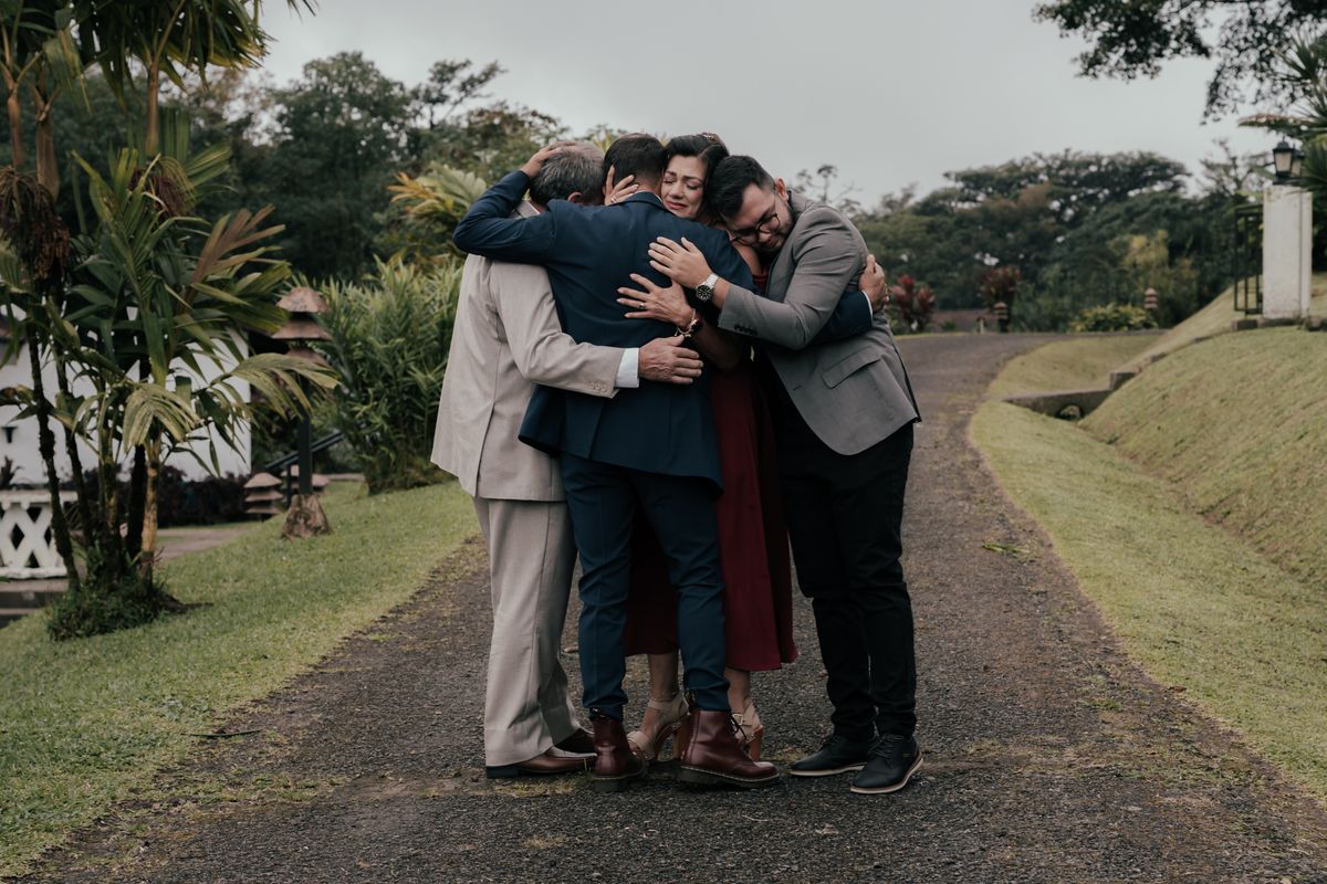 Group Hug Photos, Download The BEST Free Group Hug Stock Photos & HD Images