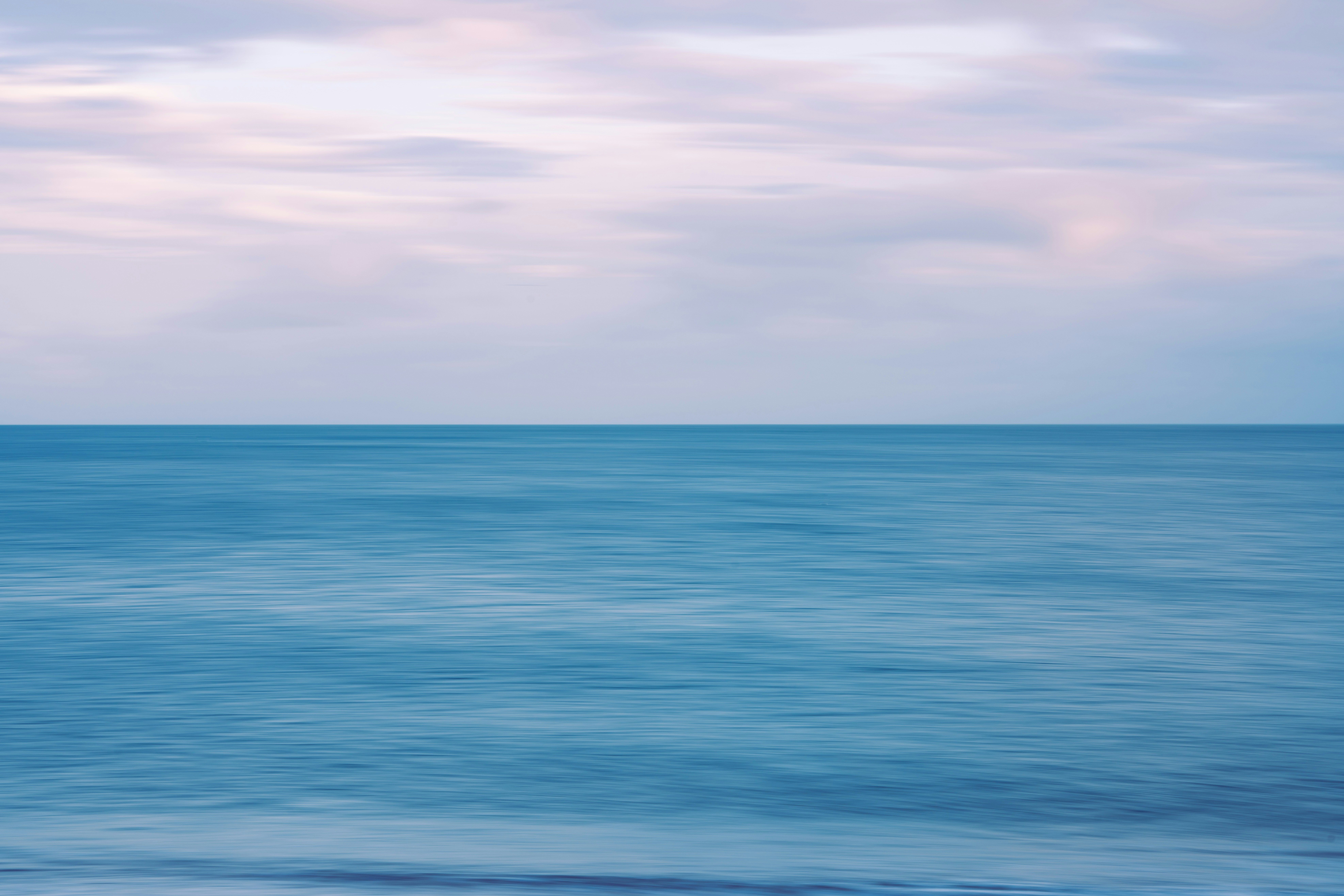 Distant Horizon on the Ocean · Free Stock Photo