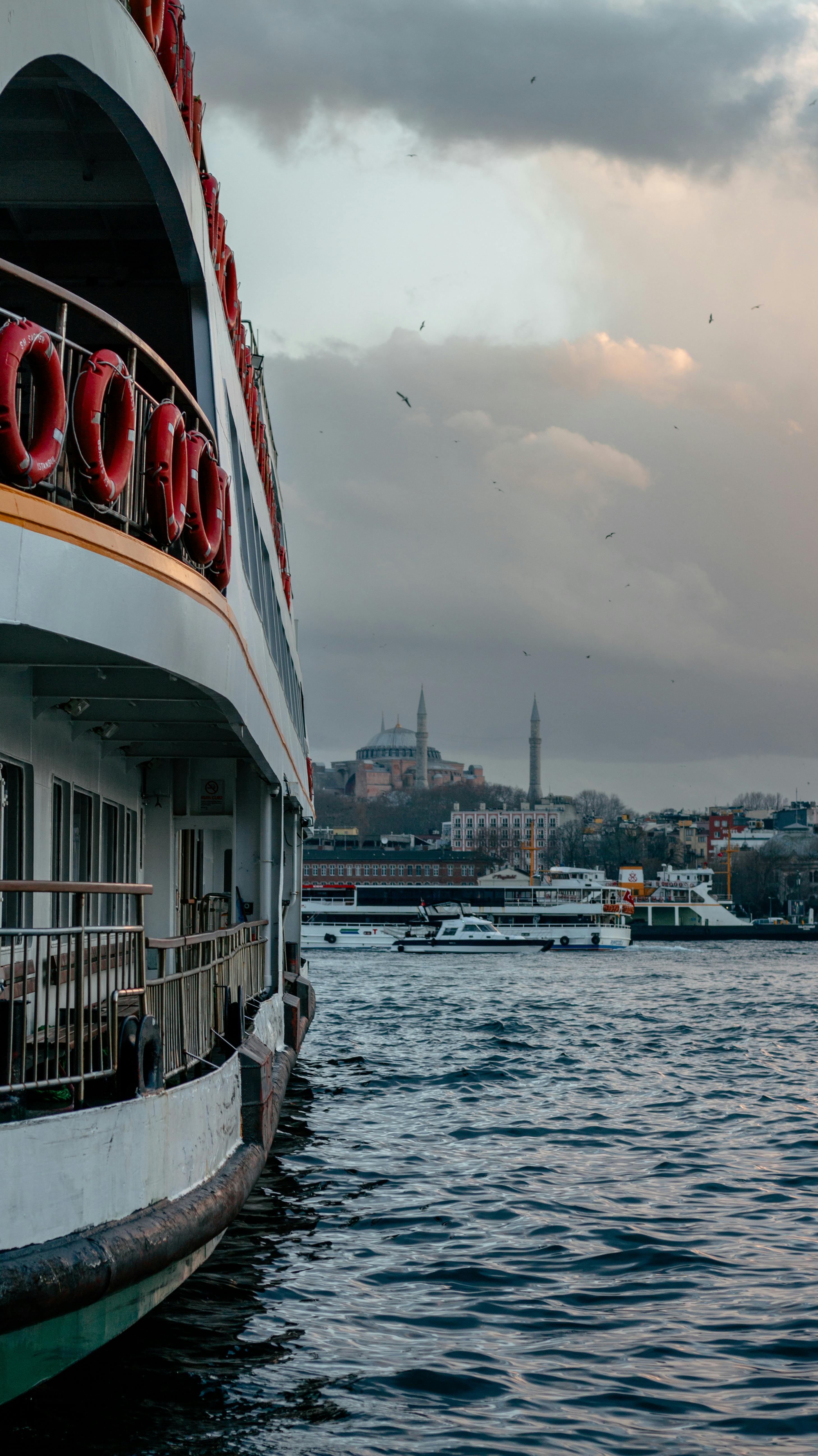 Ferry Sailing in Istanbul · Free Stock Photo