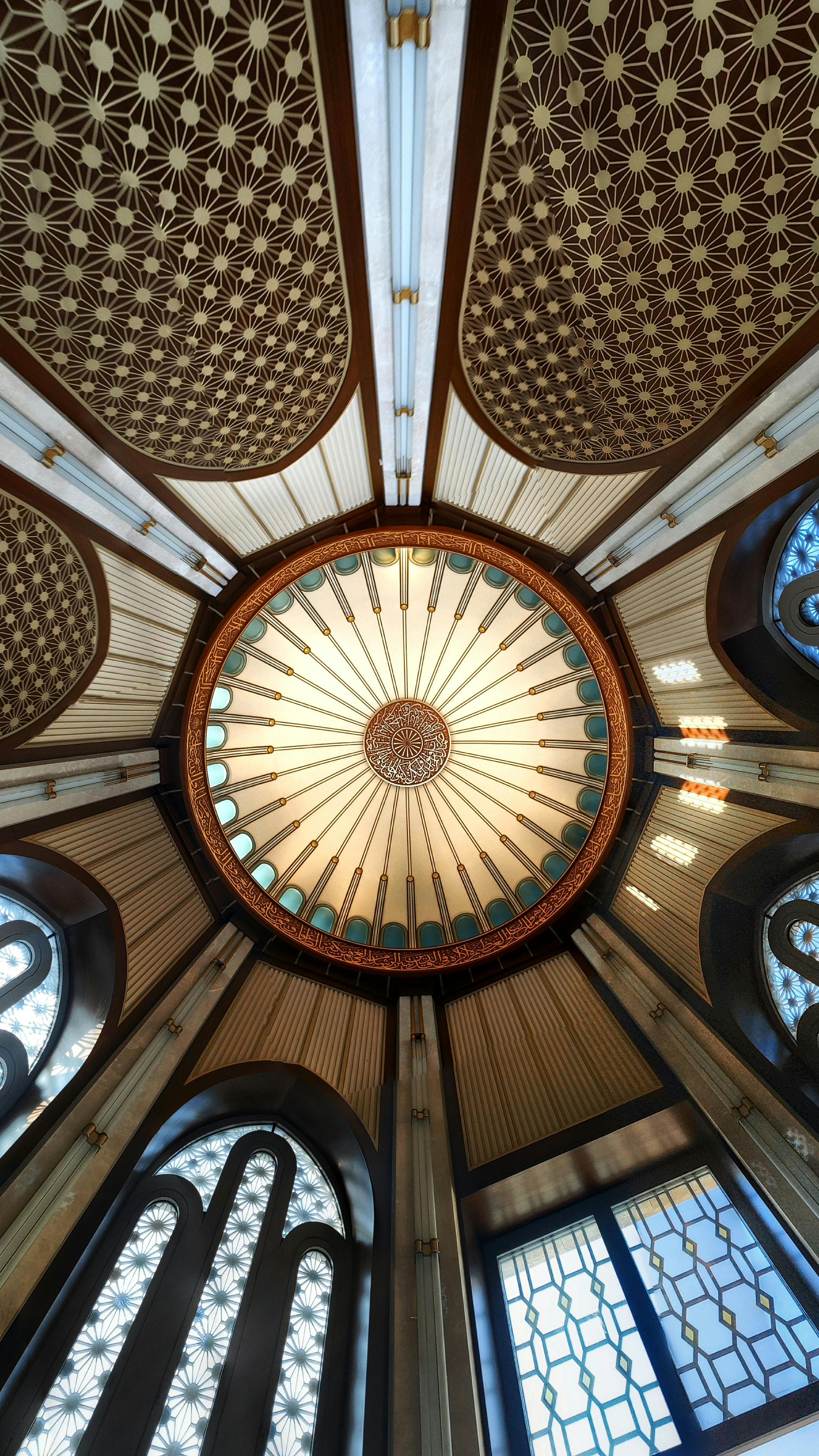 Interior of the Taksim Mosque in Istanbul, Turkey · Free Stock Photo