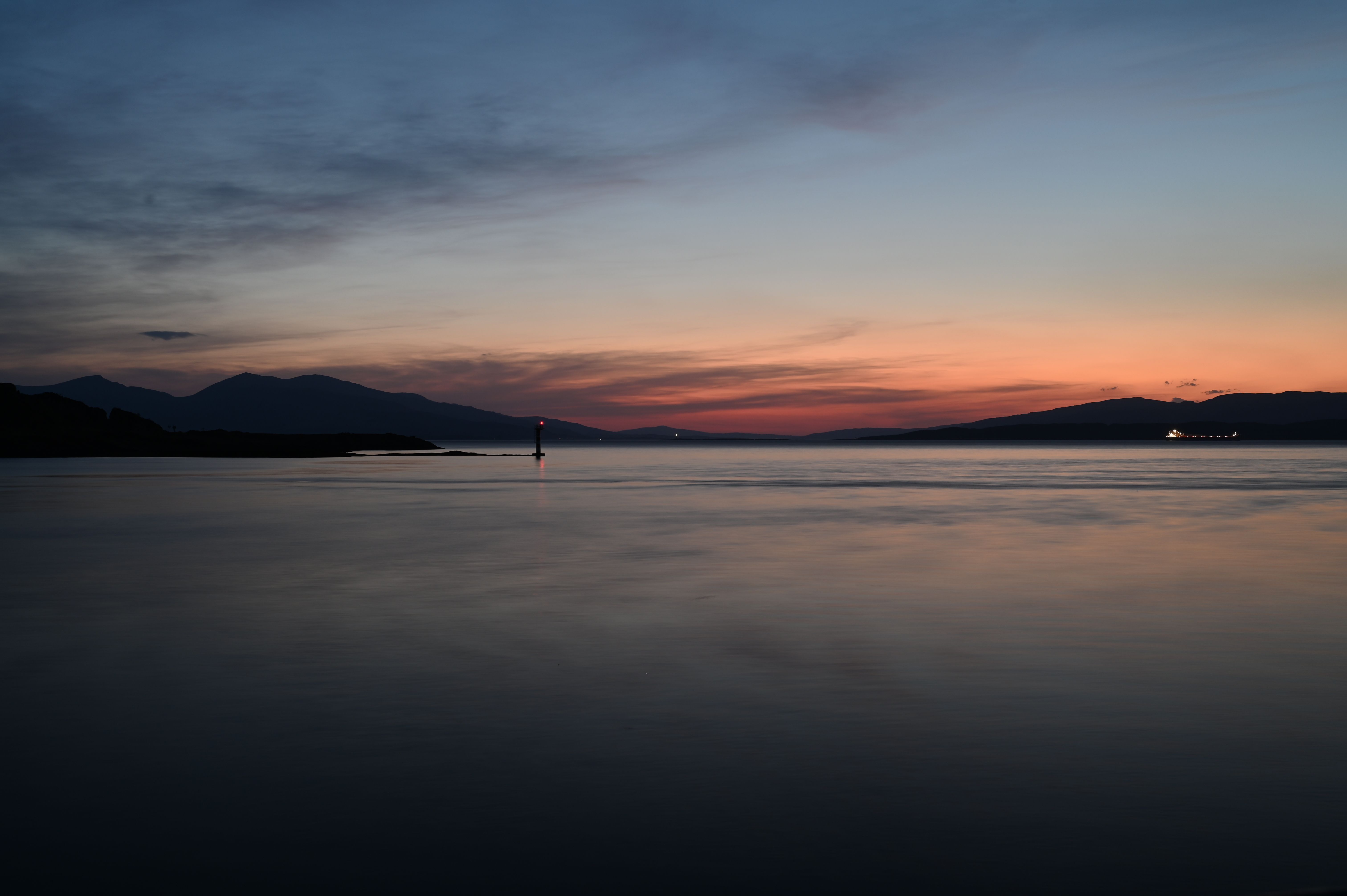Cinematic sunset shot · Free Stock Photo