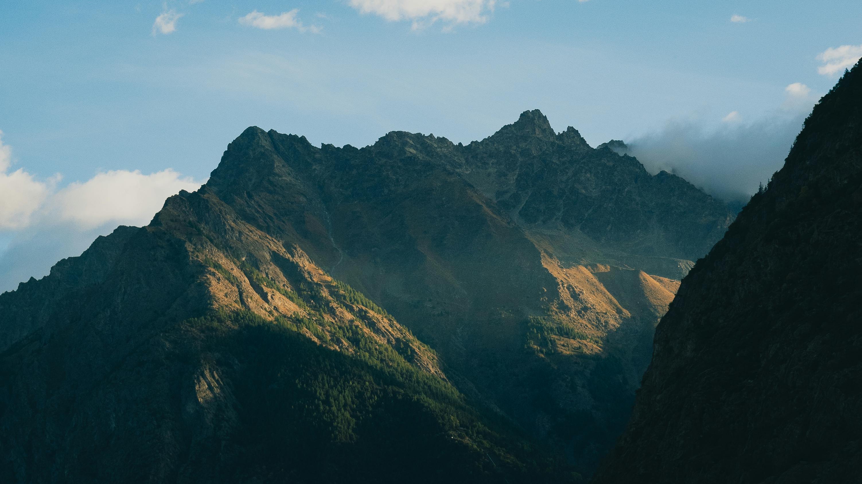 Shadow mountains · Free Stock Photo
