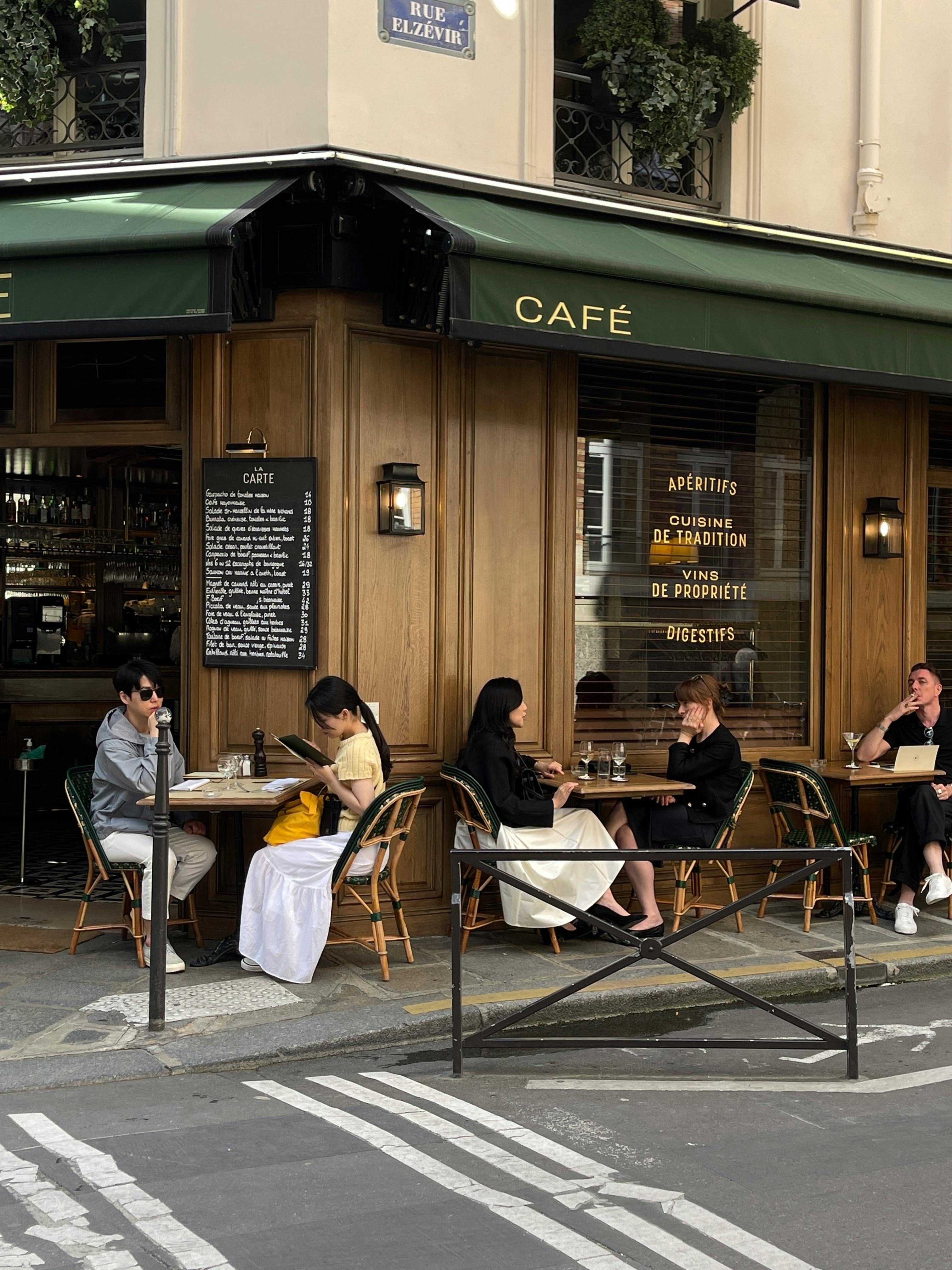 Cafe People Photos, Download The BEST Free Cafe People Stock Photos ...