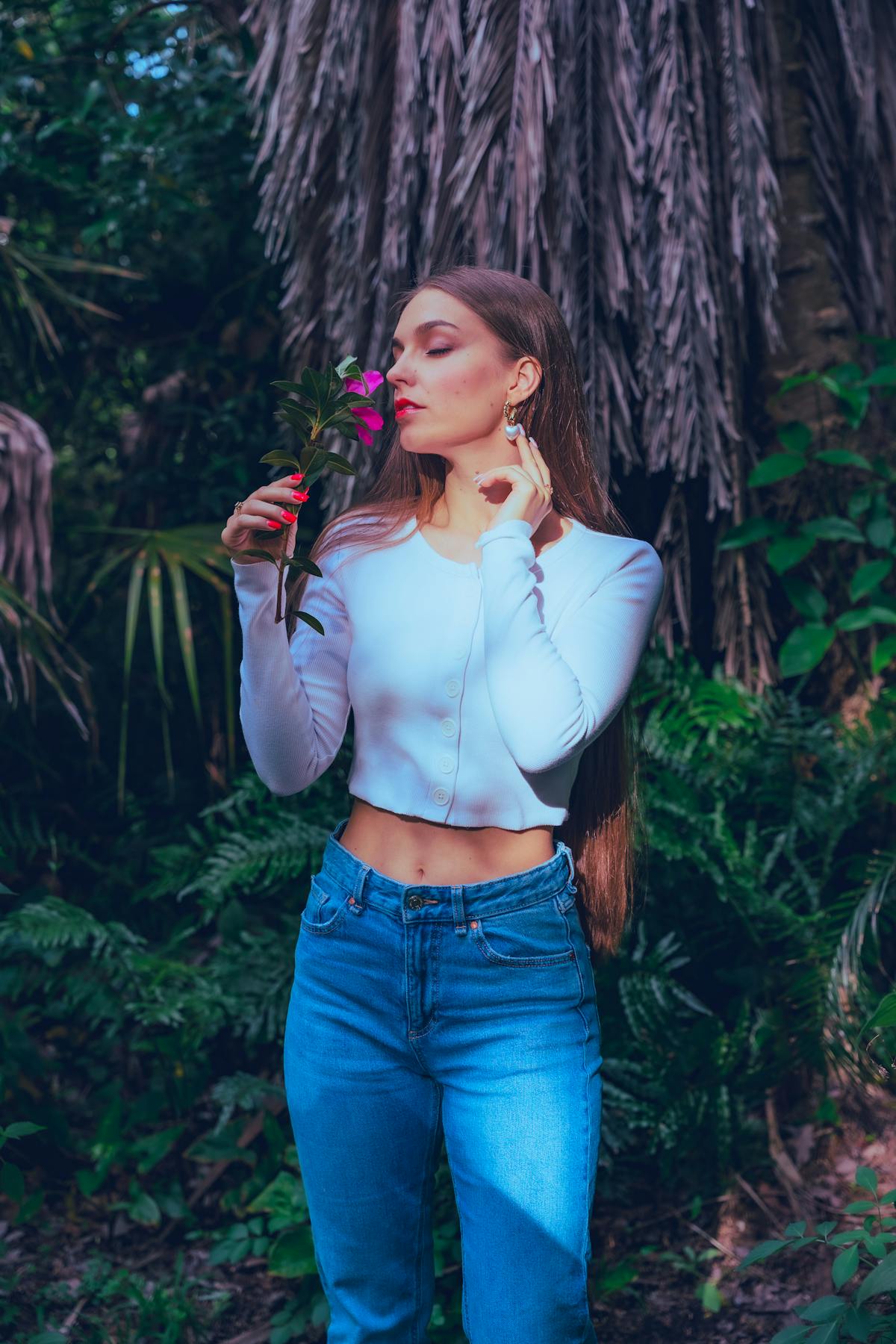 Smelling Photos, Download The BEST Free Smelling Stock Photos & HD Images