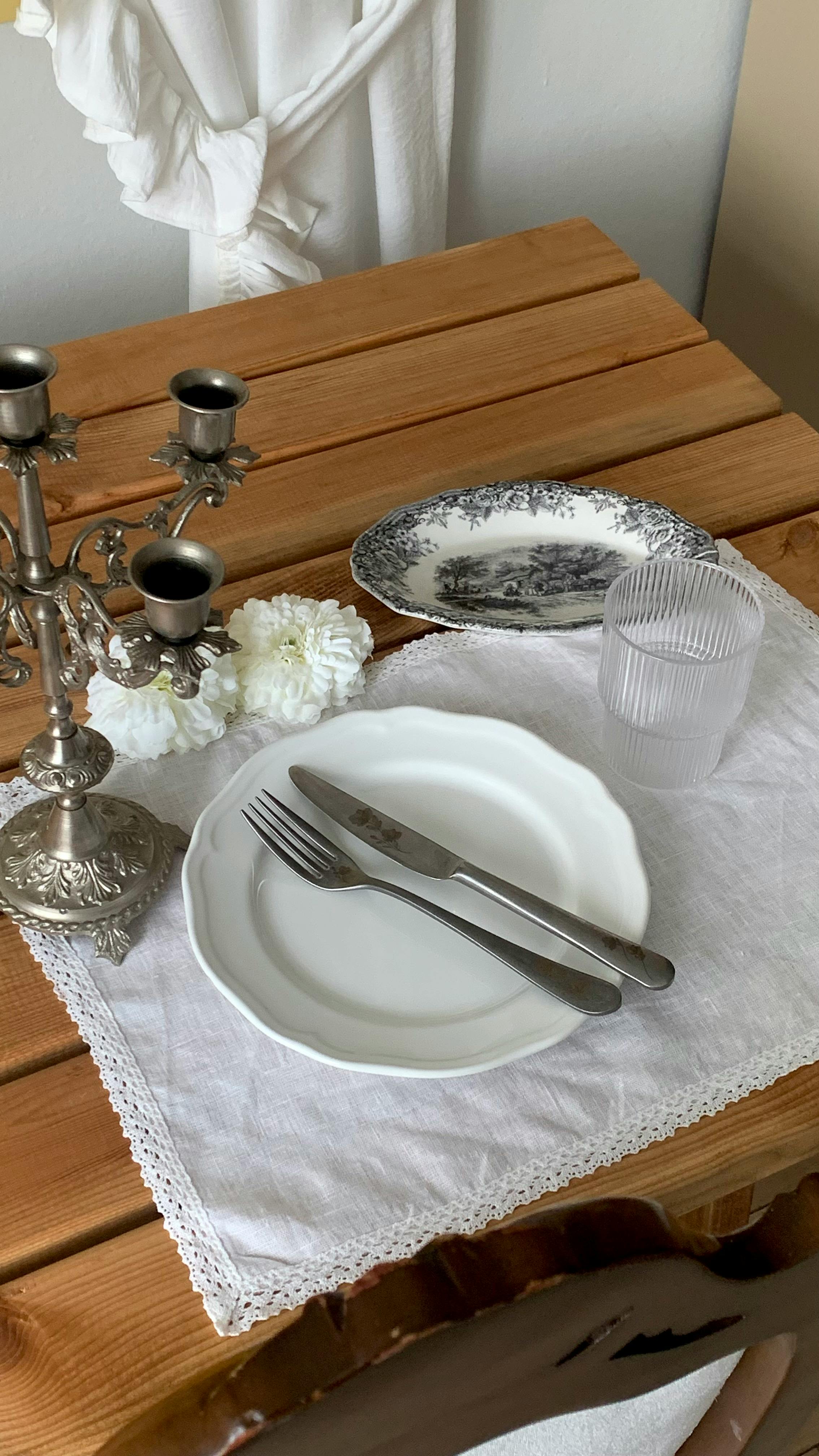 Rustic Place Setting · Free Stock Photo