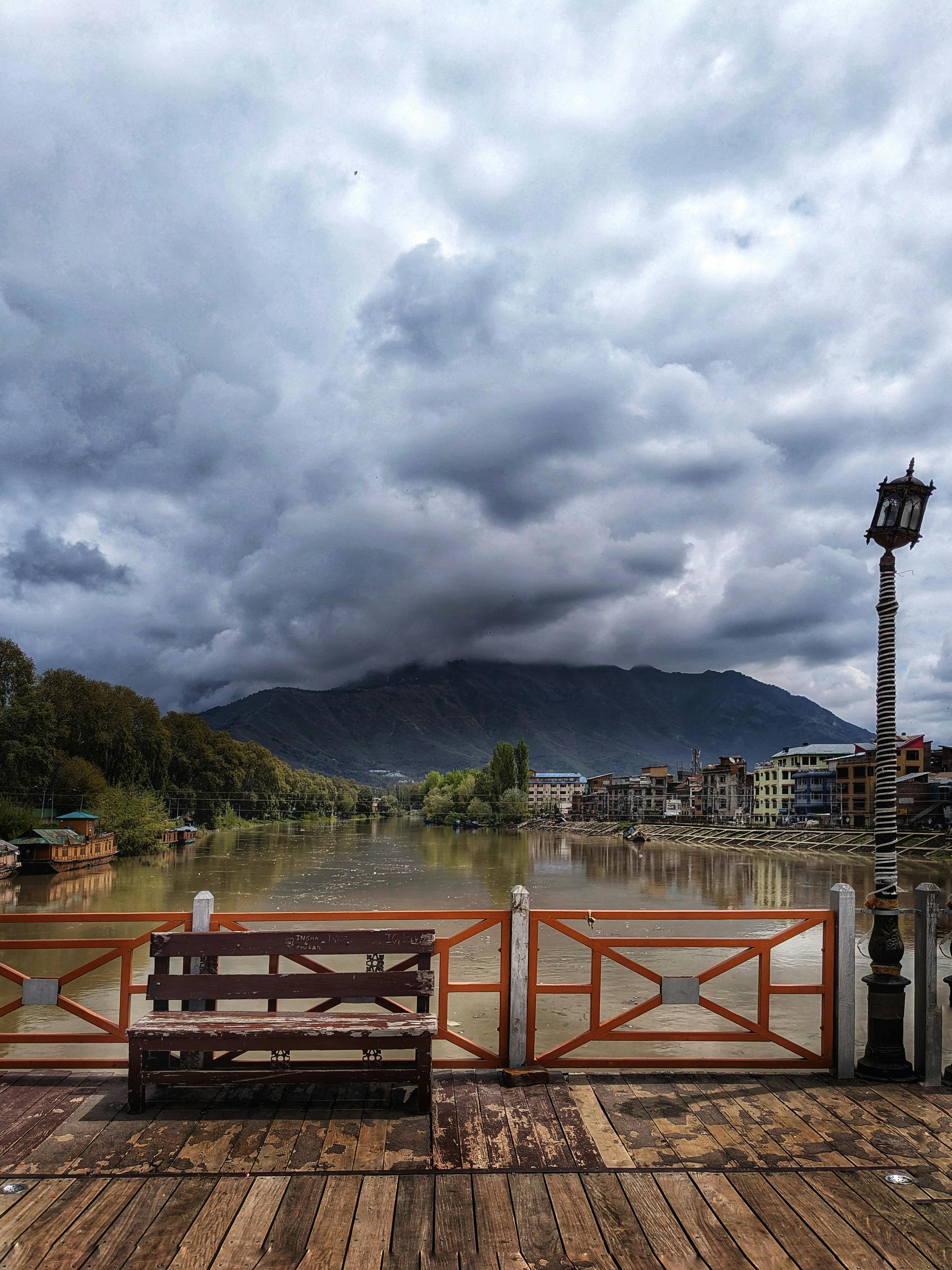 Zero Bridge over Jhelum River in Srinagar, India · Free Stock Photo