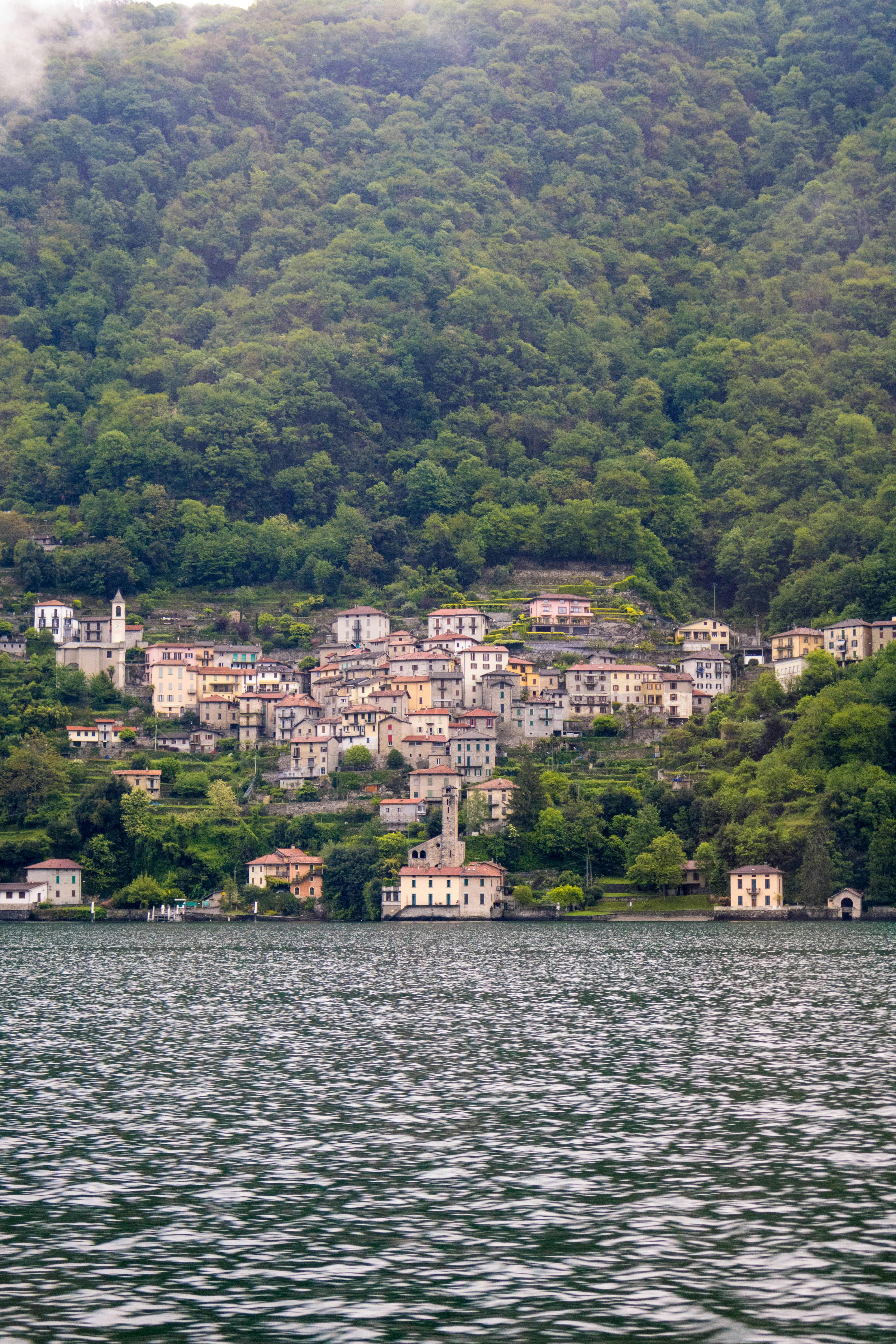 Town at Lake Como in Italy · Free Stock Photo