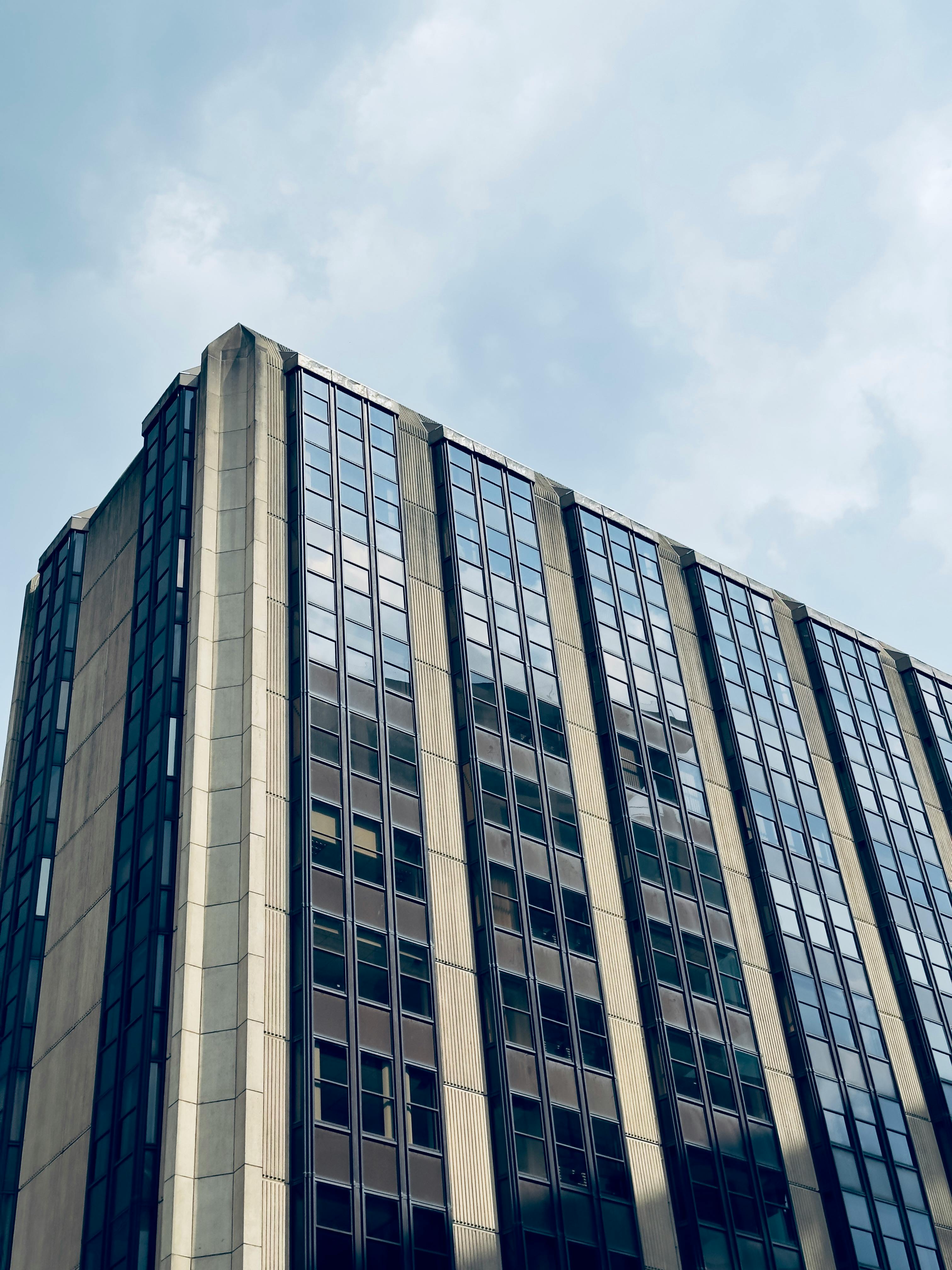 Gray High-rise Building · Free Stock Photo