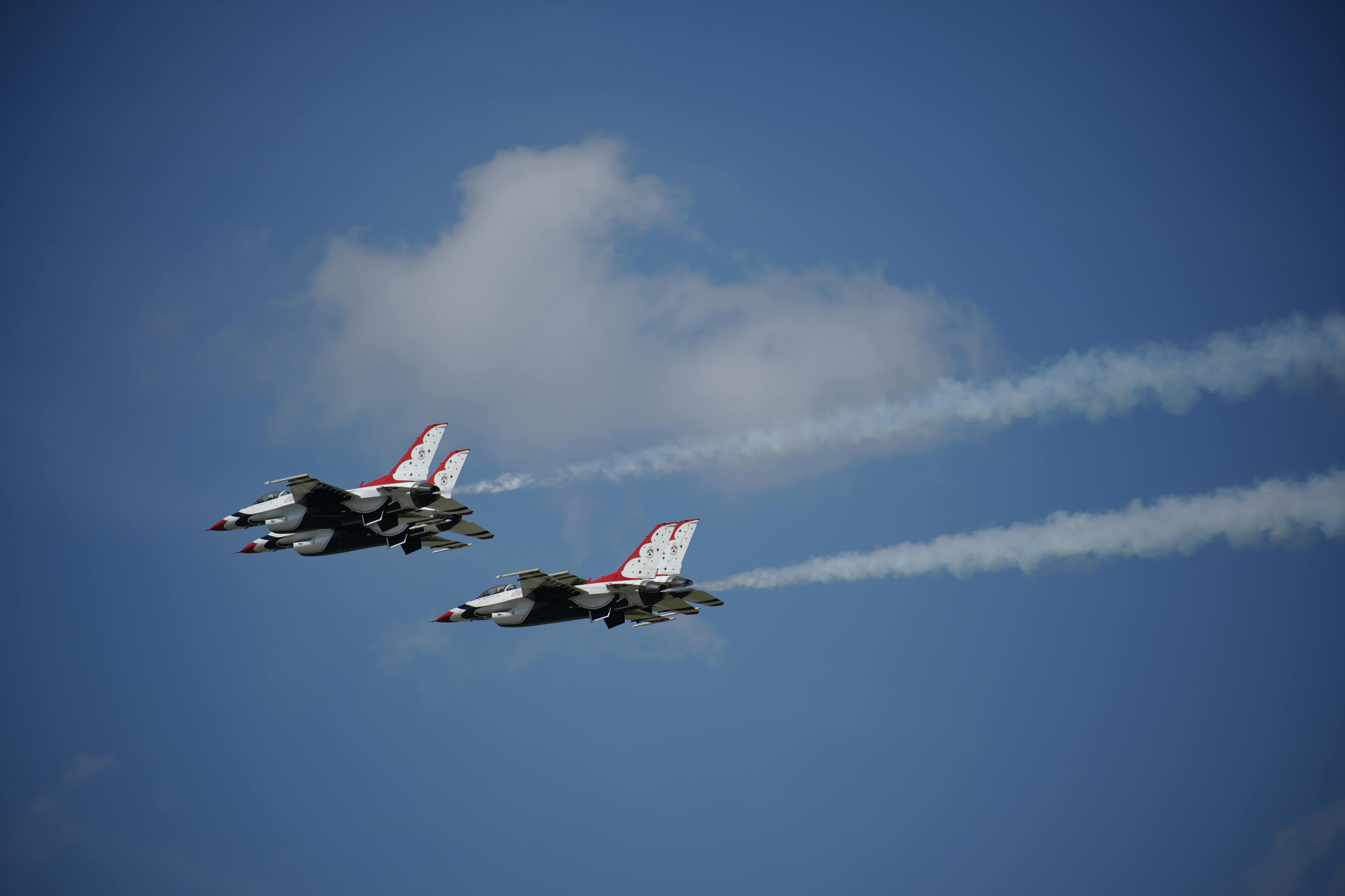 USAF Airplanes Flying at an Air Show · Free Stock Photo