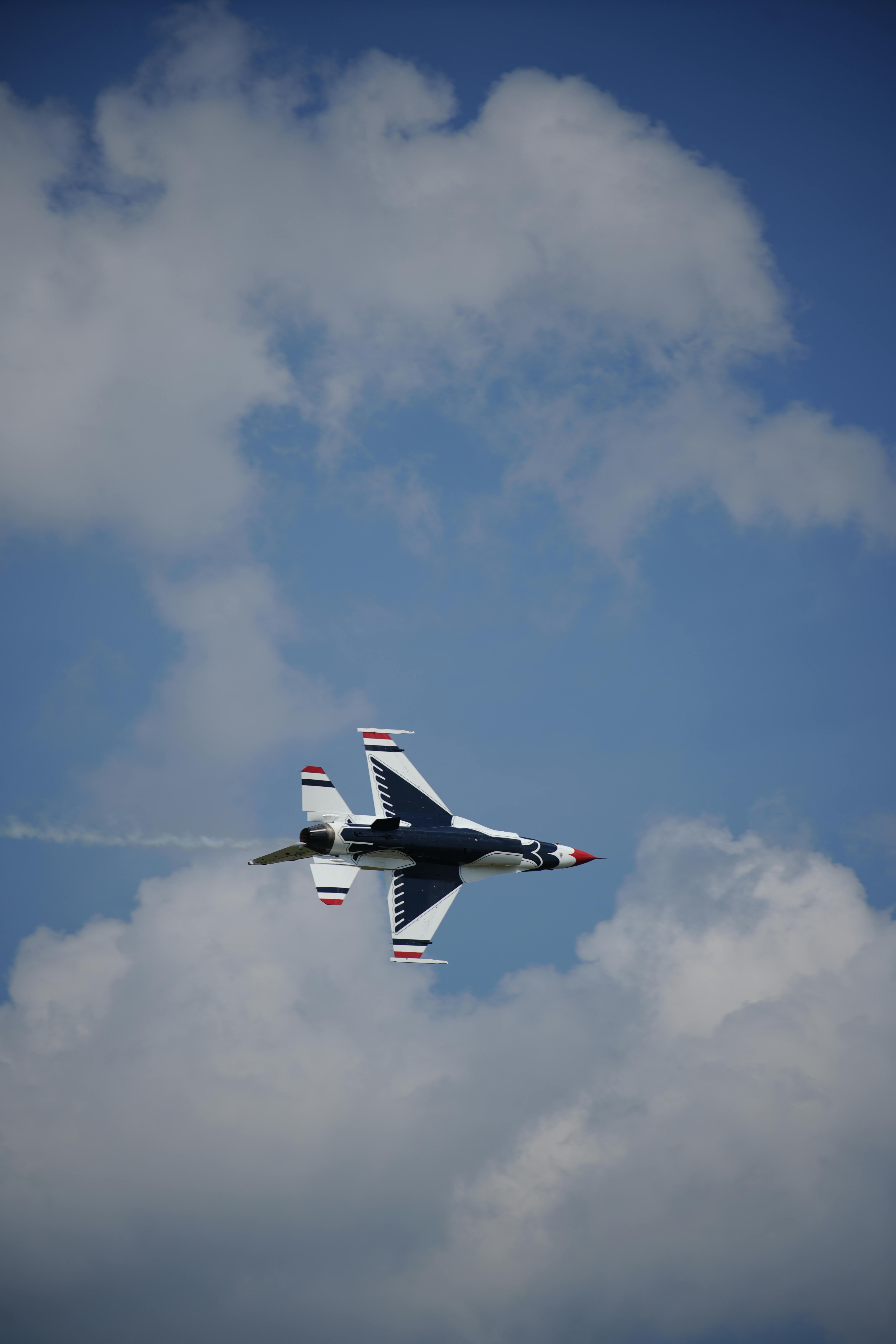 Four Fighting Jets Flying on the Sky · Free Stock Photo