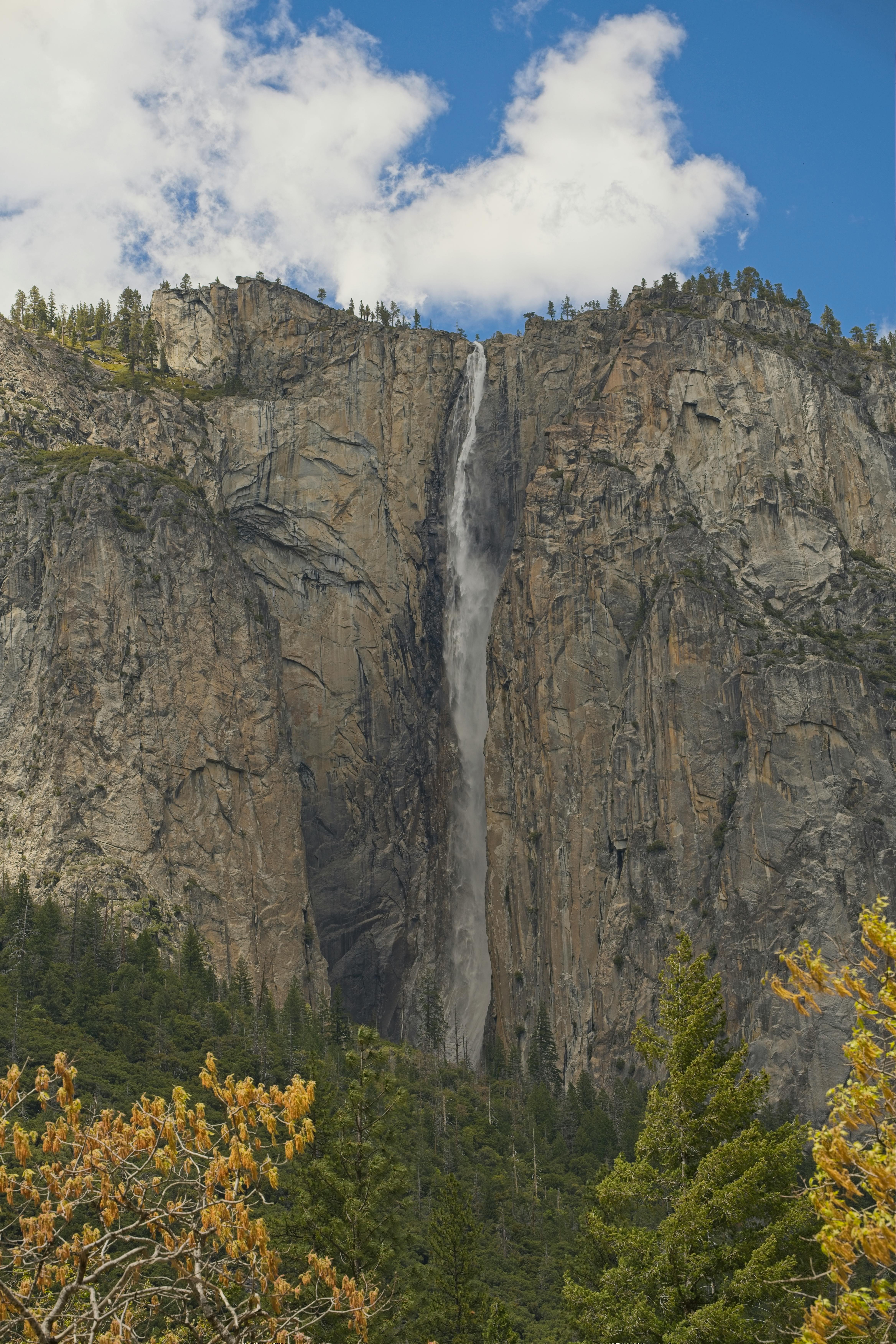 Ribbon Fall in Yosemite National Park · Free Stock Photo