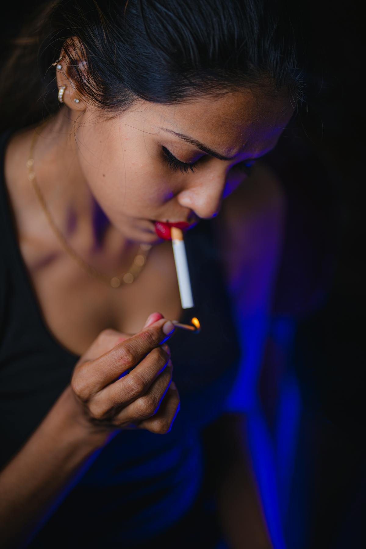 Black Woman Cigarette Smoking Photos, Download The BEST Free Black Woman Cigarette Smoking Stock ...