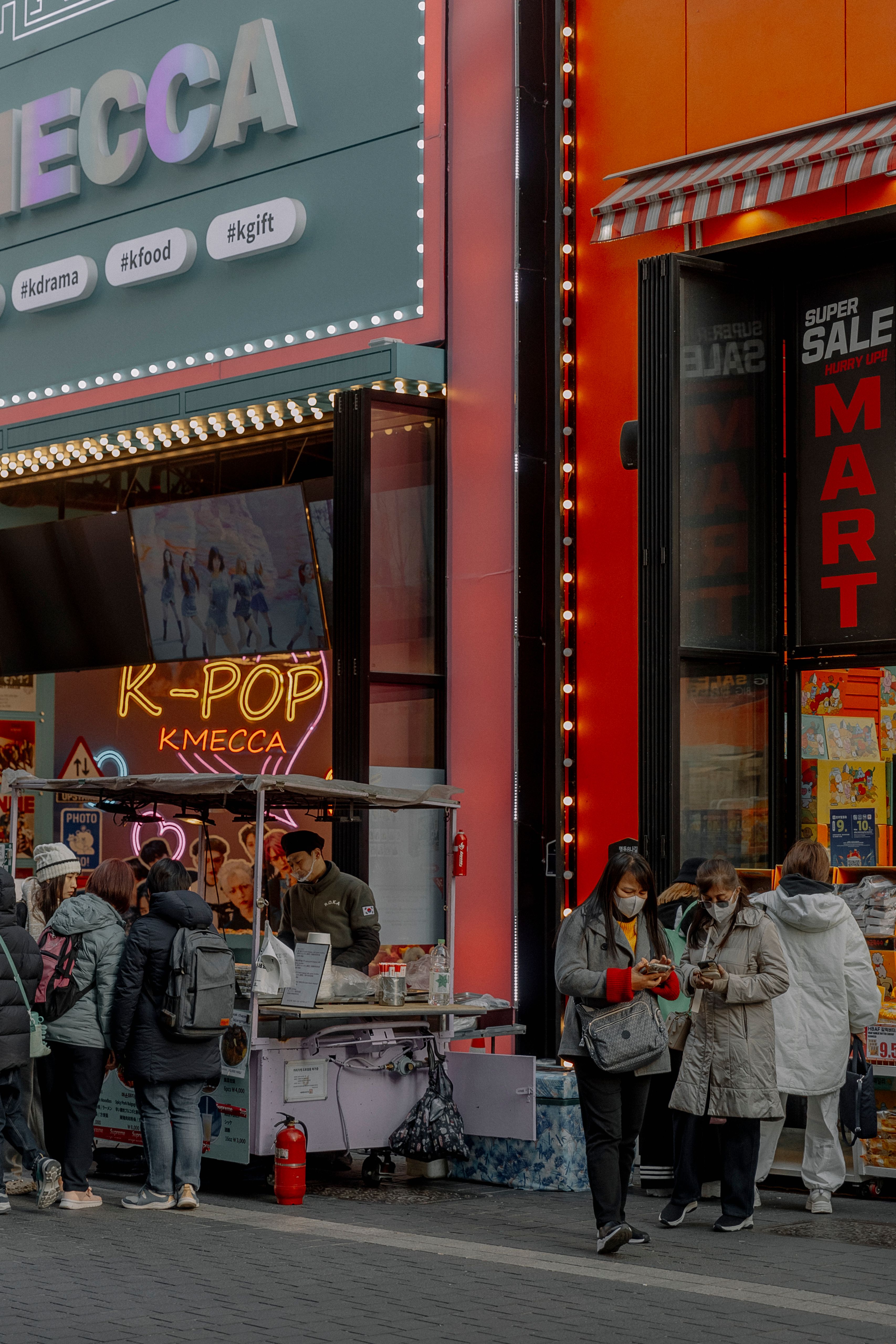 Concession Stand on a Street · Free Stock Photo