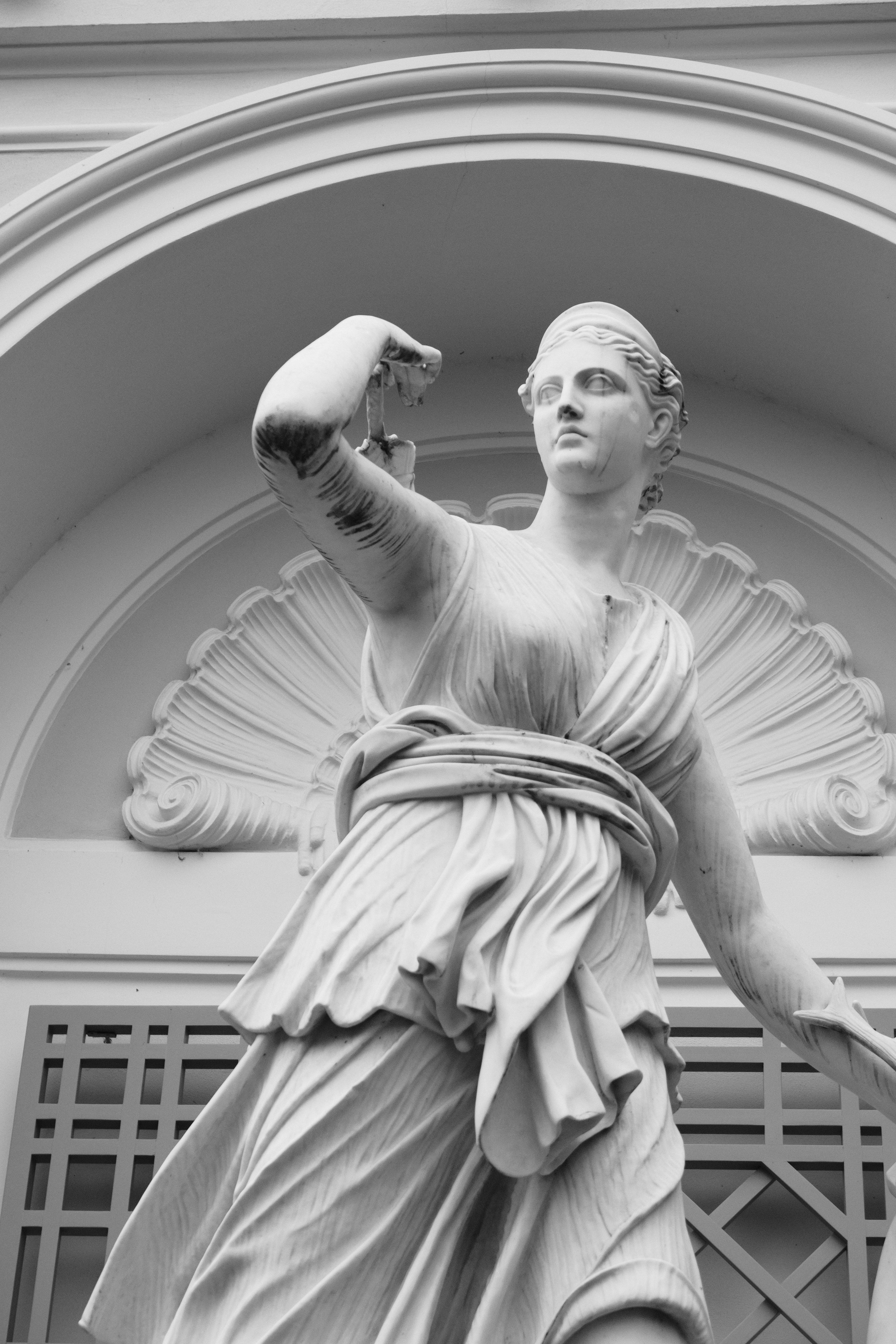 Black And White Statue · Free Stock Photo