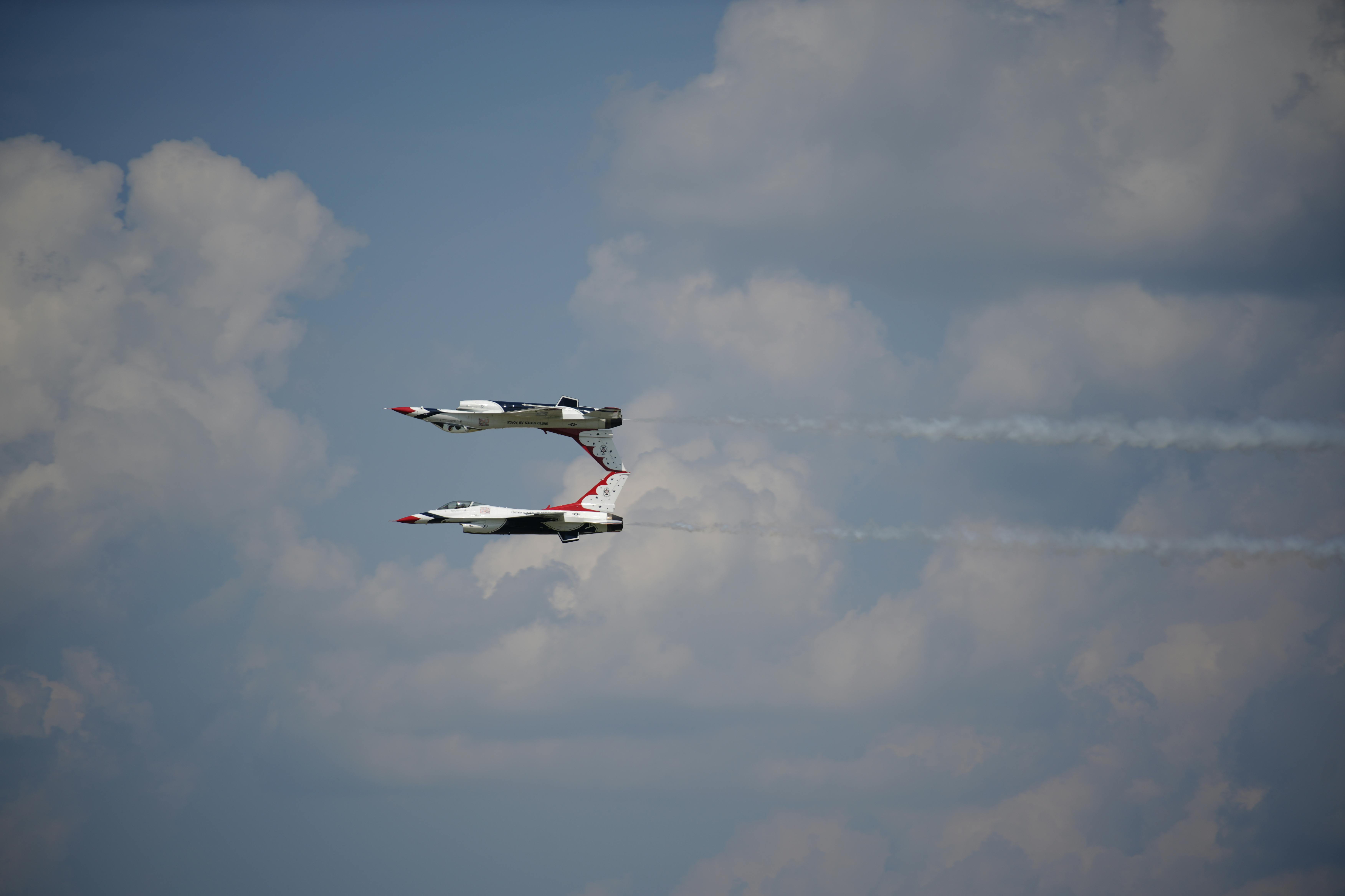 Four Fighting Jets Flying on the Sky · Free Stock Photo