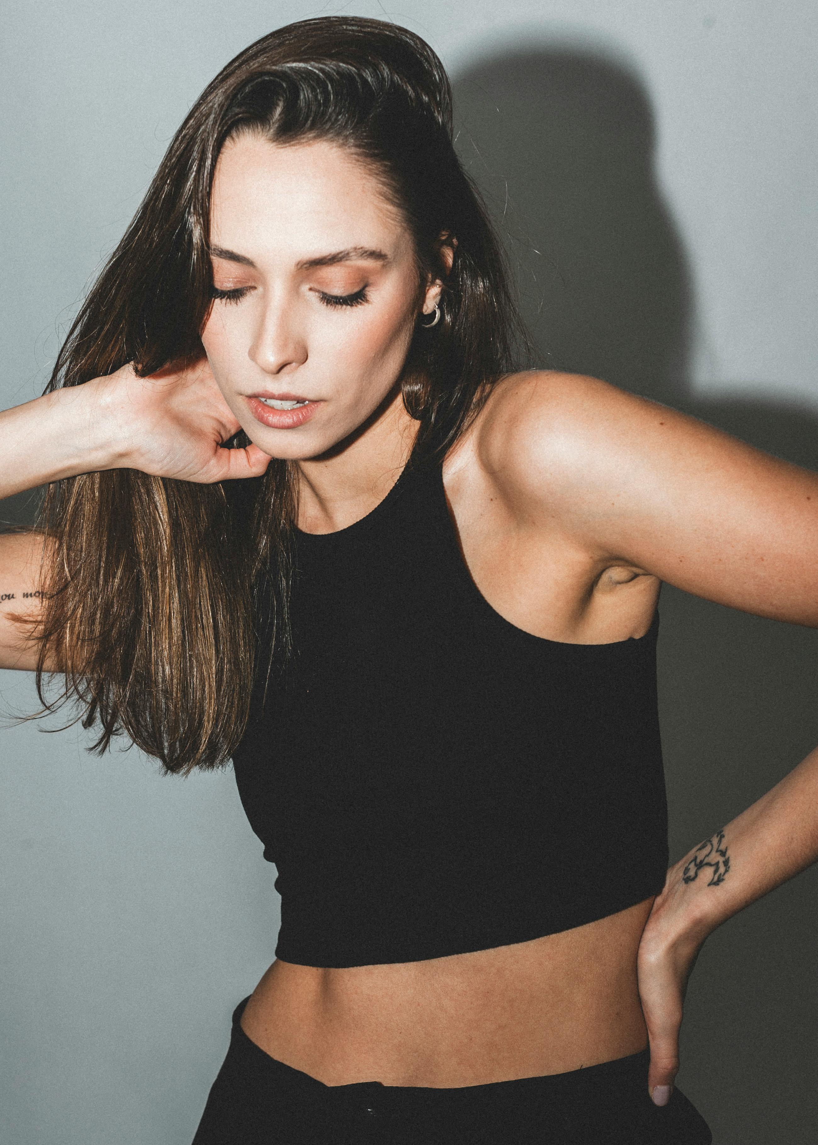 Tank Top Model Photos, Download The BEST Free Tank Top Model Stock ...