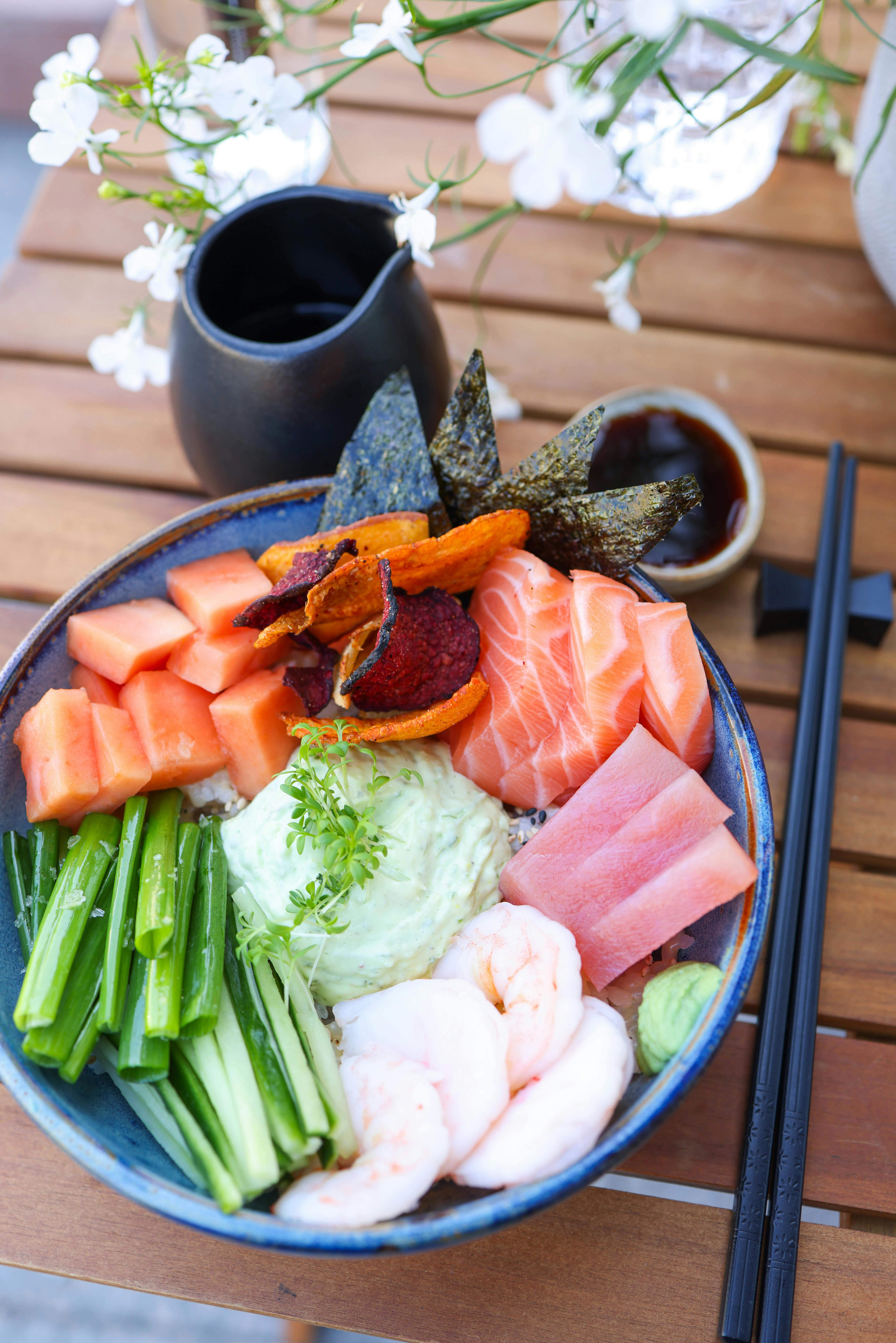 Kostenloses Foto zum Thema: außeneinstellung, avocado, buntes gericht ...