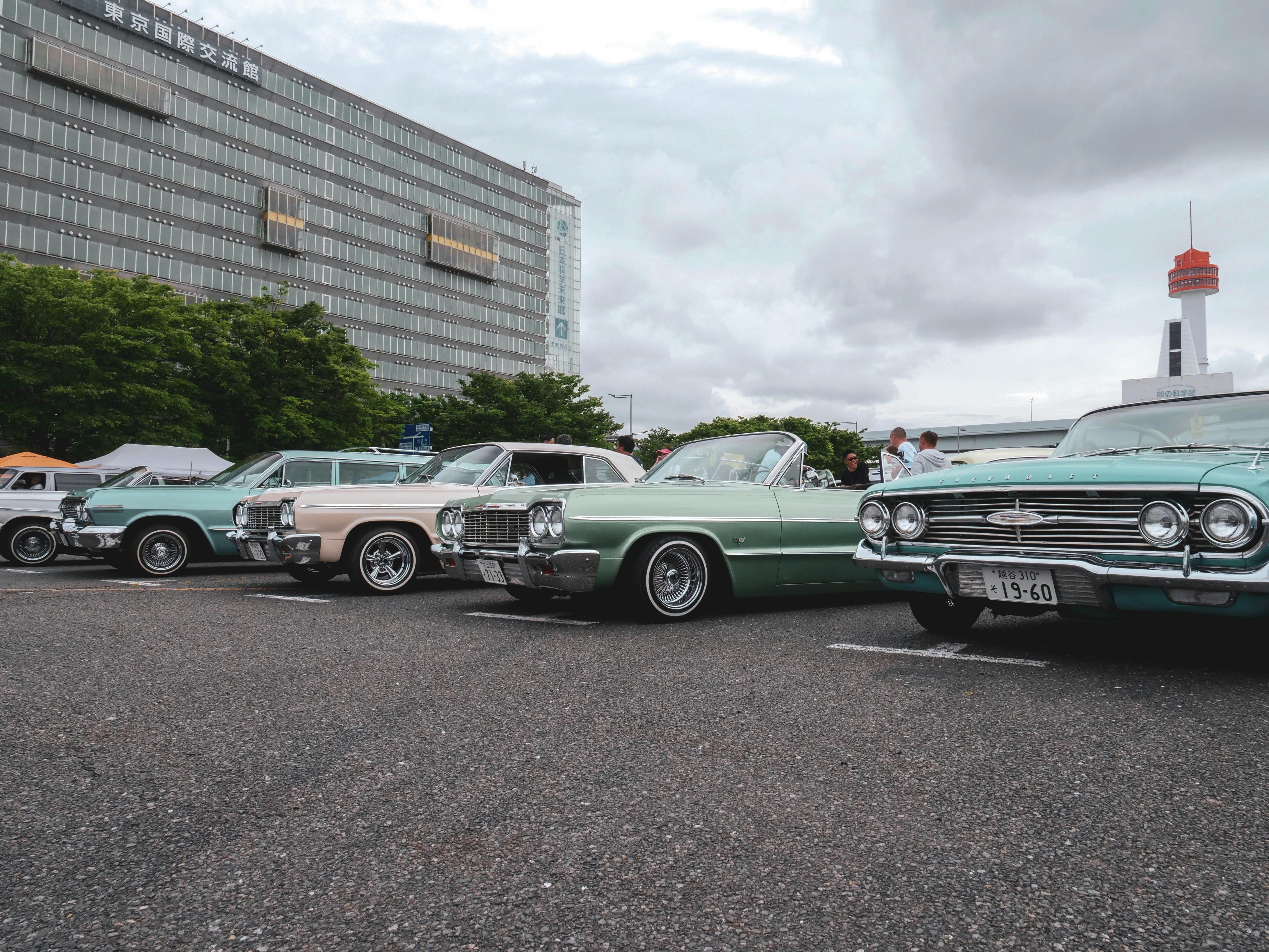 Classic car meet · Free Stock Photo