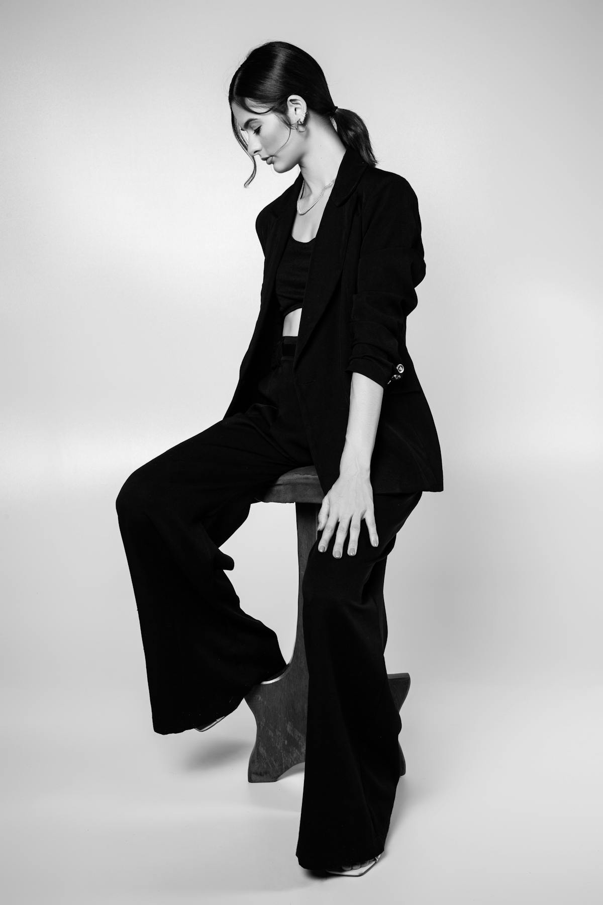 A Woman Sitting Down Photos, Download The BEST Free A Woman Sitting ...