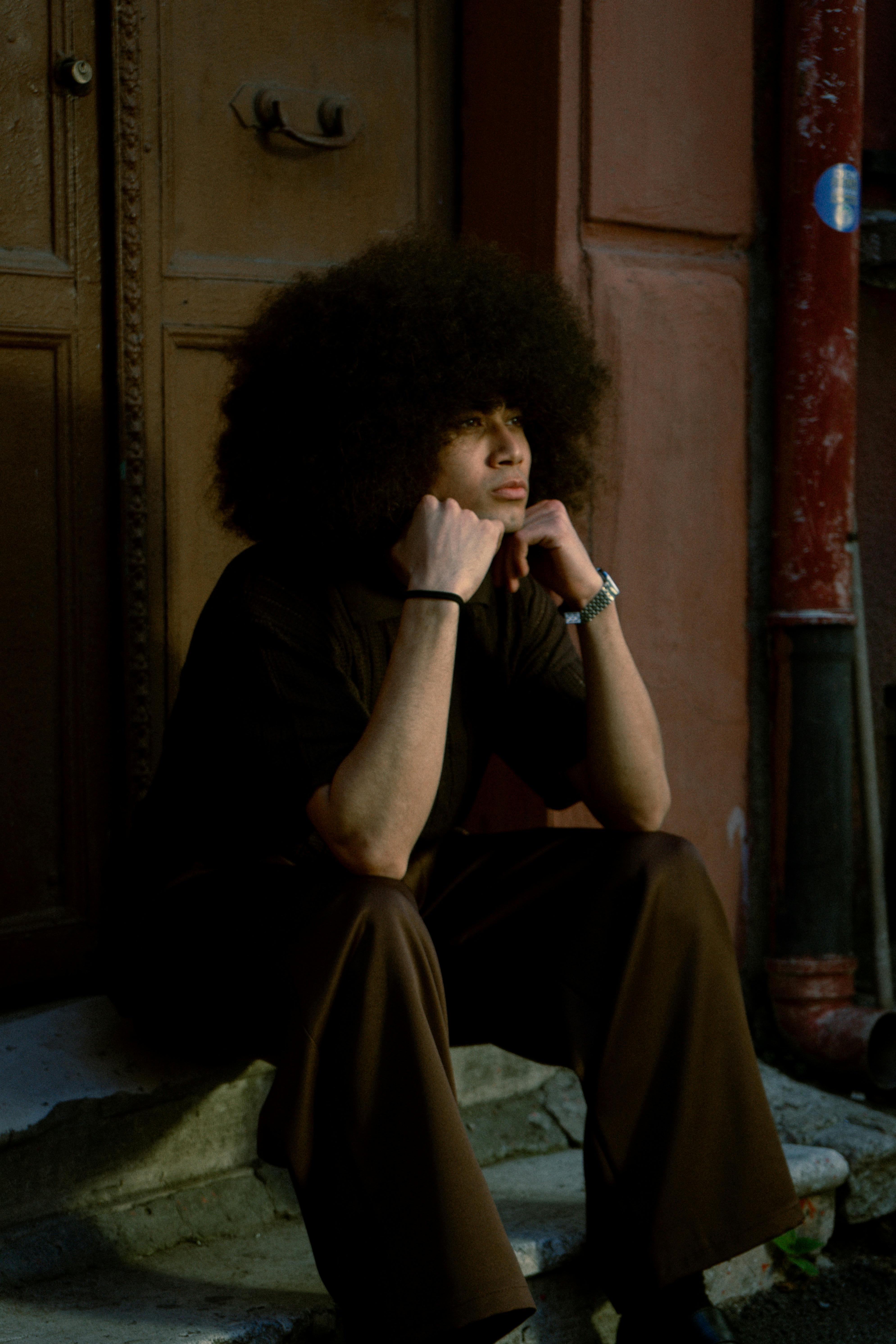 Sad Singer Photos, Download The BEST Free Sad Singer Stock Photos & HD ...