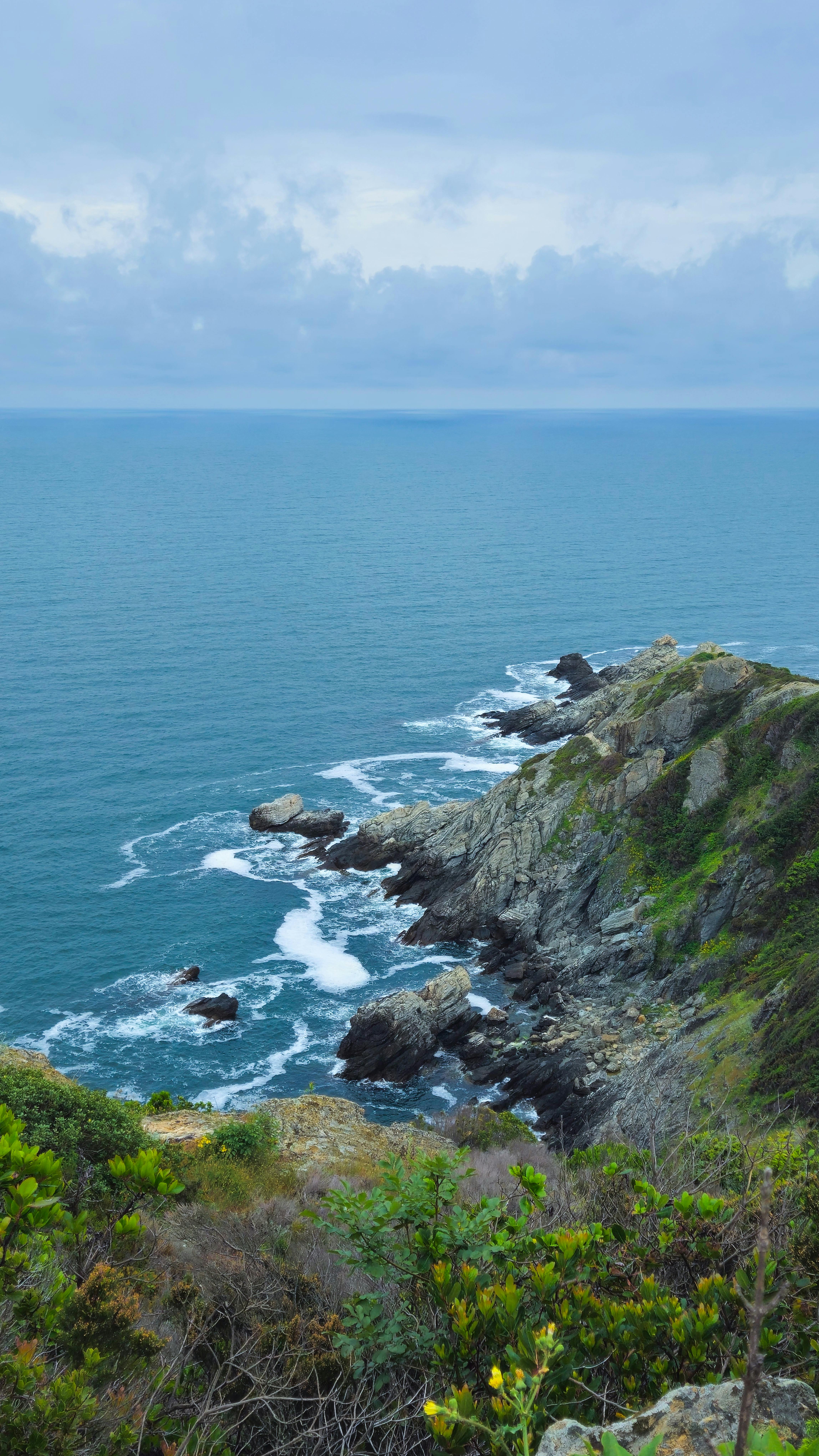 Rocks on Seashore · Free Stock Photo