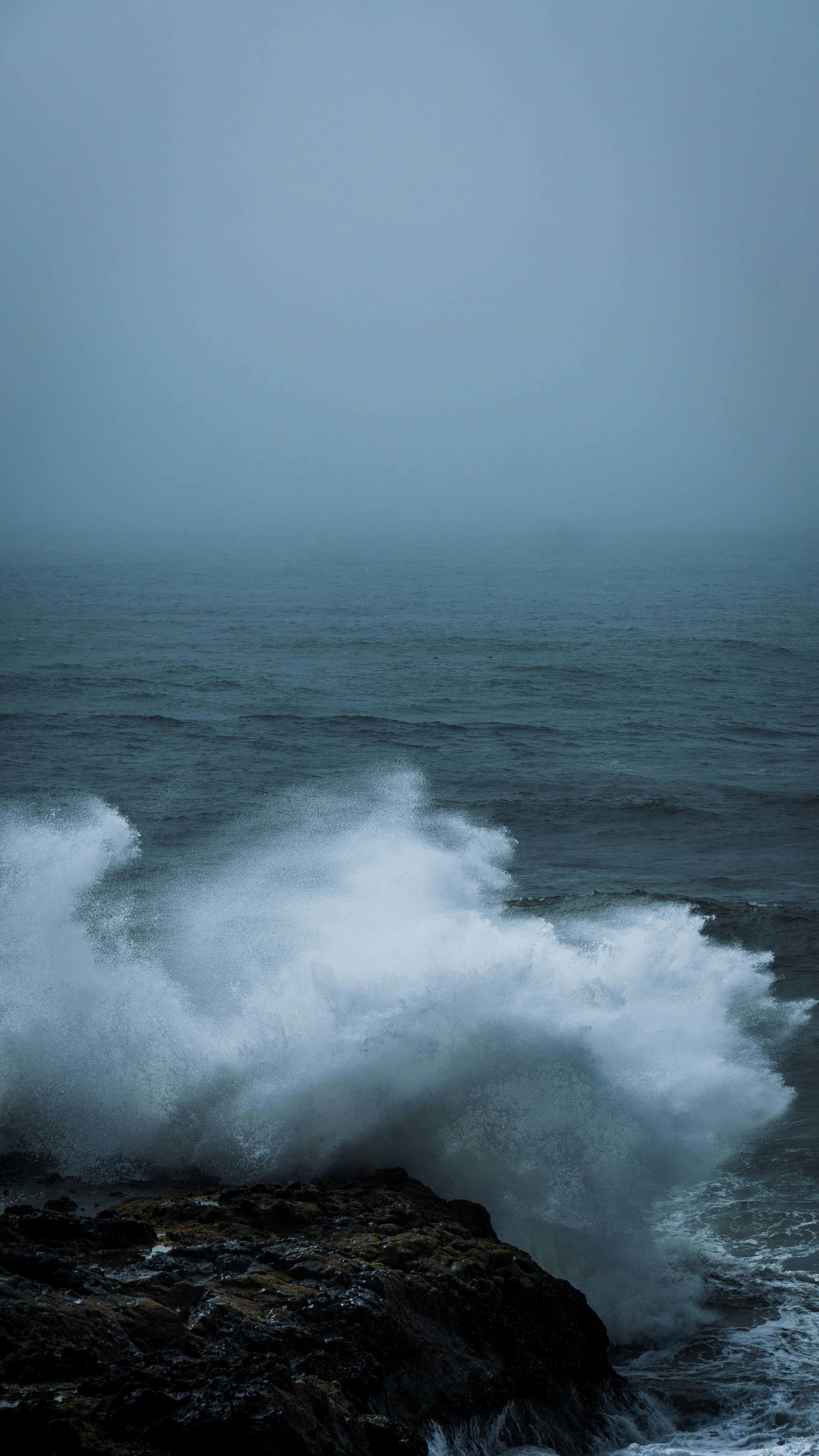 Wave Crushing on Rock on Seashore · Free Stock Photo