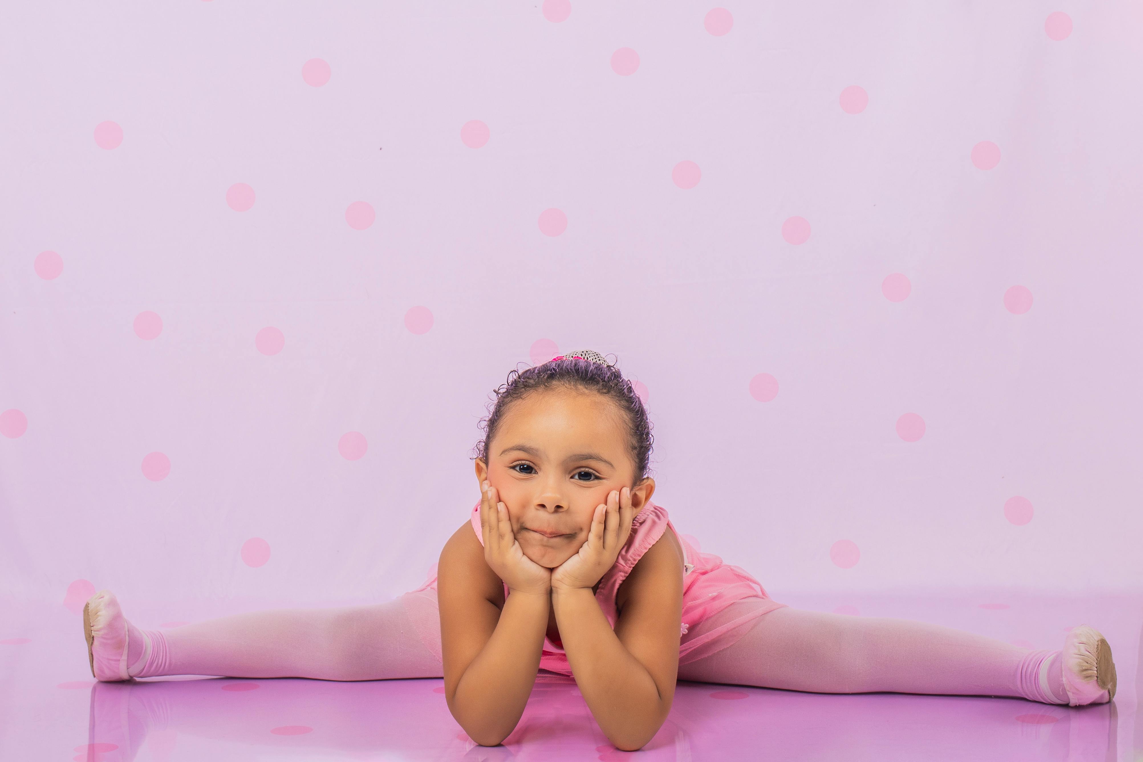 A Little Ballerina Doing the Splits · Free Stock Photo
