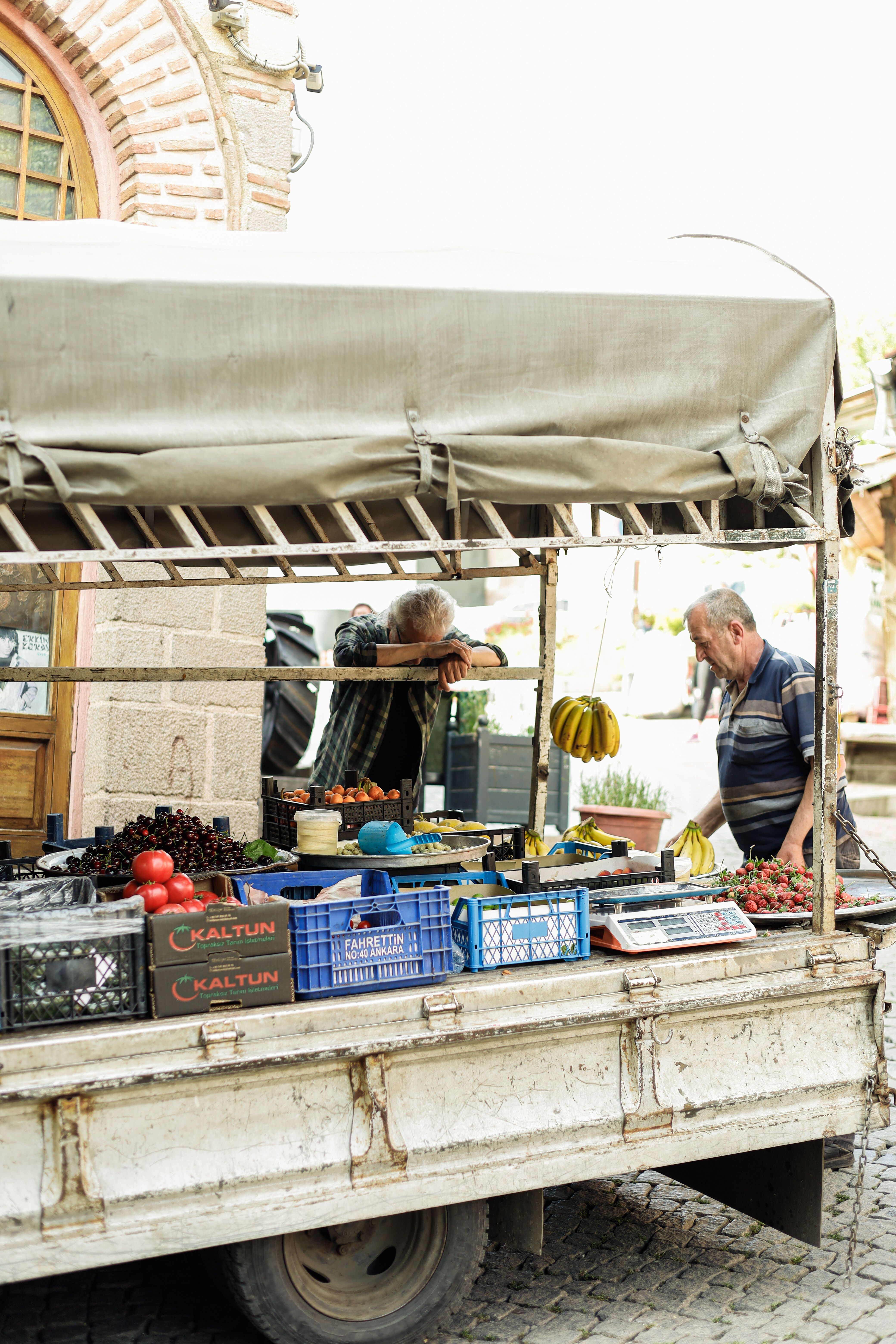 Fruit on Truck at Bazaar in Turkey · Free Stock Photo