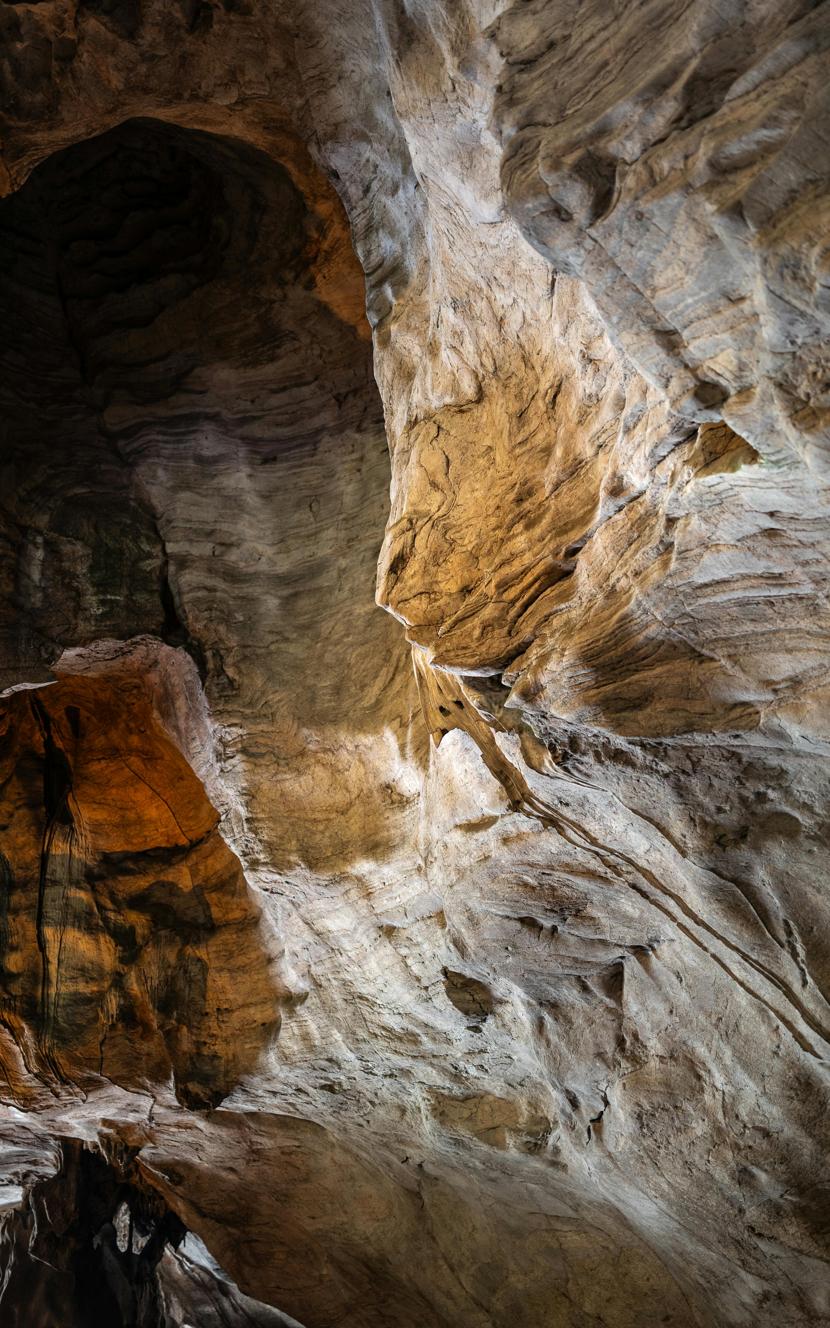 Cave · Free Stock Photo
