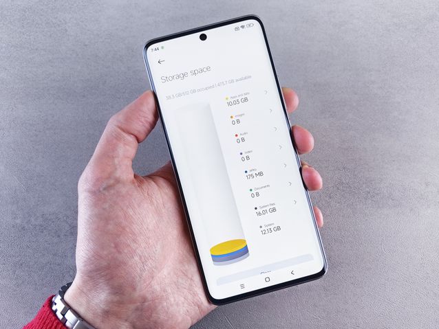Where are text messages stored on Android? Full guide & tips