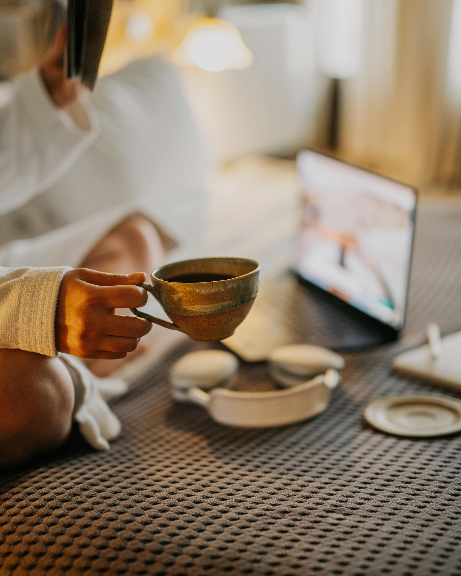 People Drinking Coffee Photos, Download The BEST Free People Drinking ...