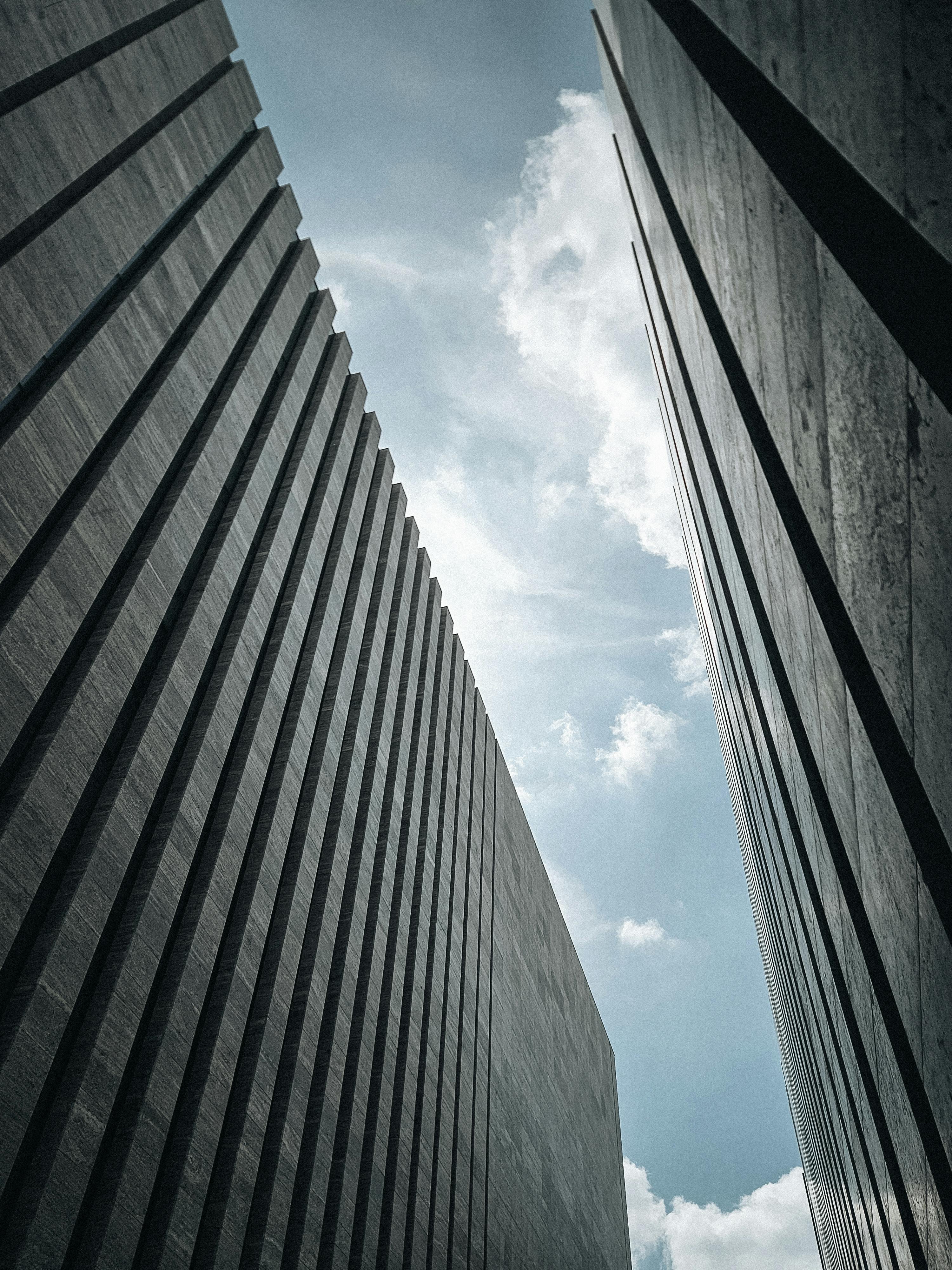 Gray High-rise Building · Free Stock Photo