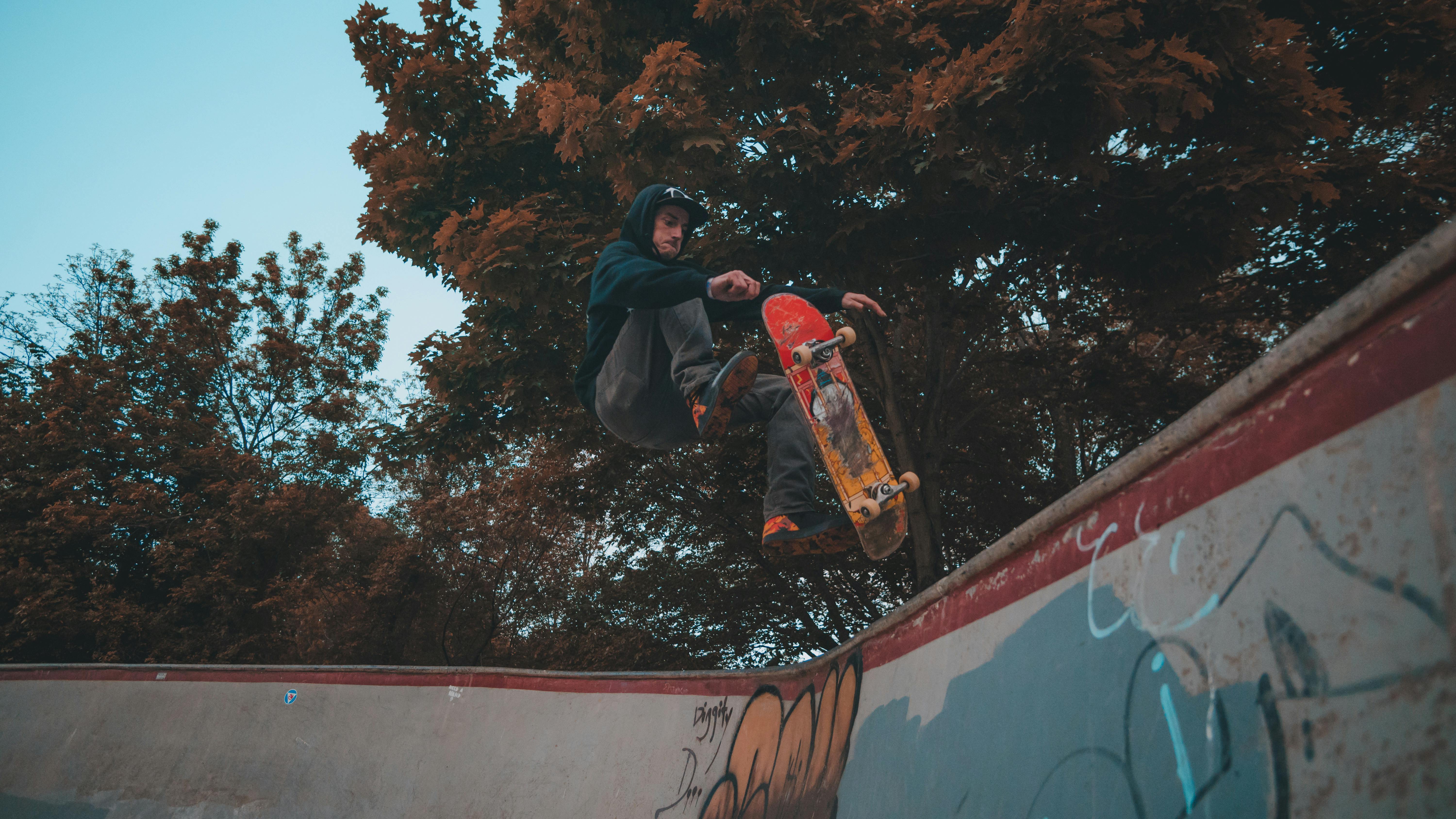 Man Skateboarding at the Rink · Free Stock Photo