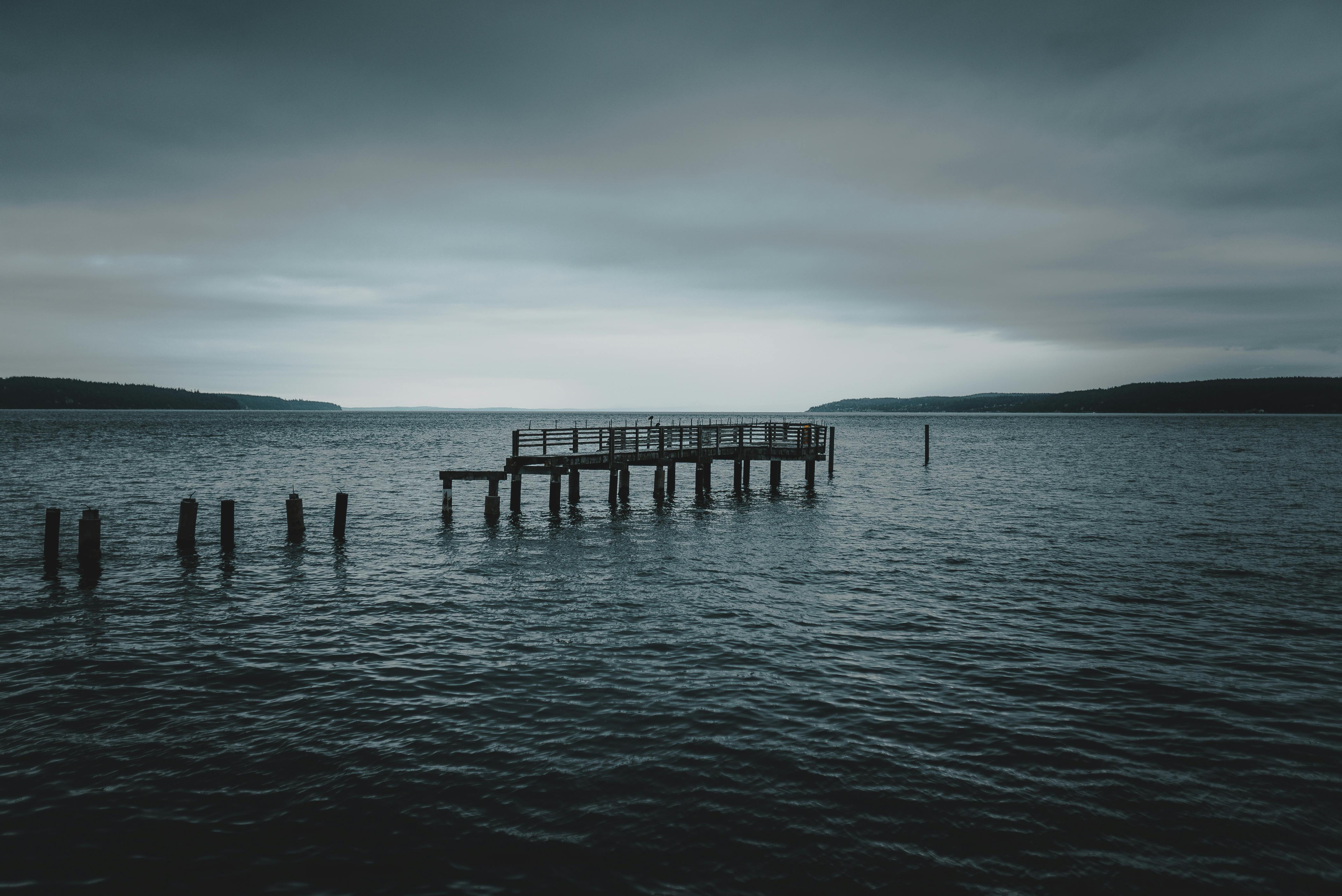 Destroyed Pier on Lake · Free Stock Photo
