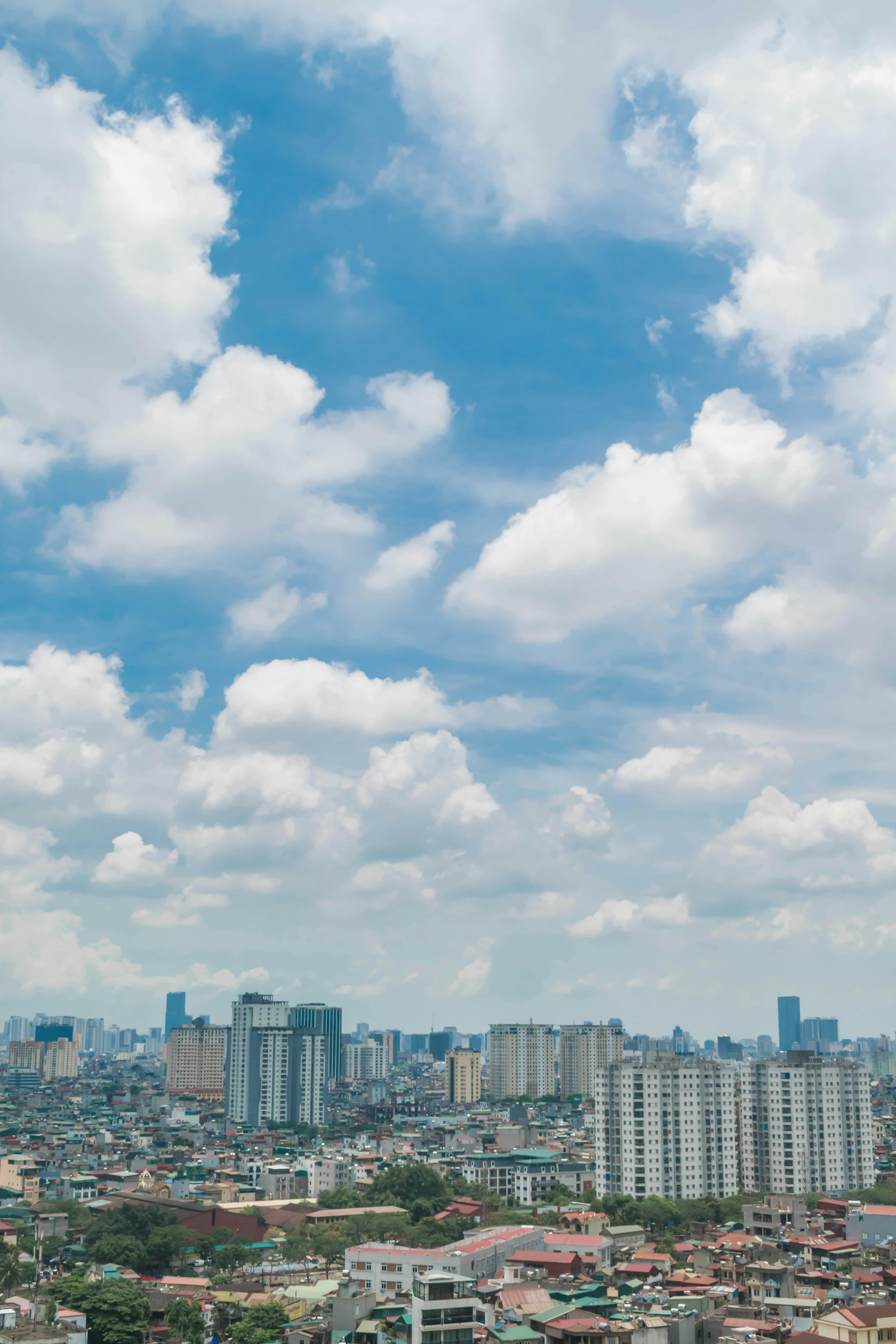 Clouds over City · Free Stock Photo