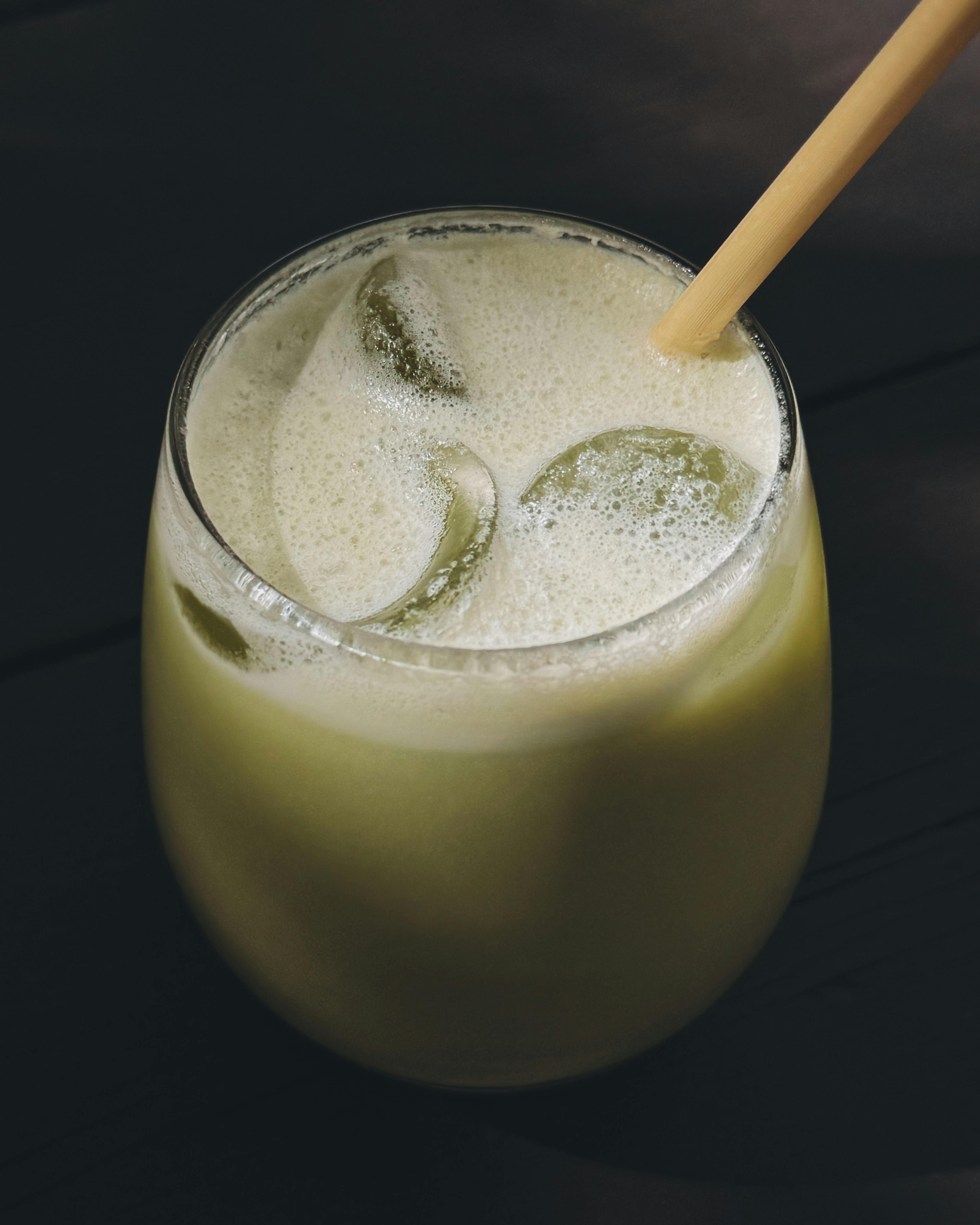 Foto de stock gratuita sobre agitar, beber, cóctel, colores fríos ...