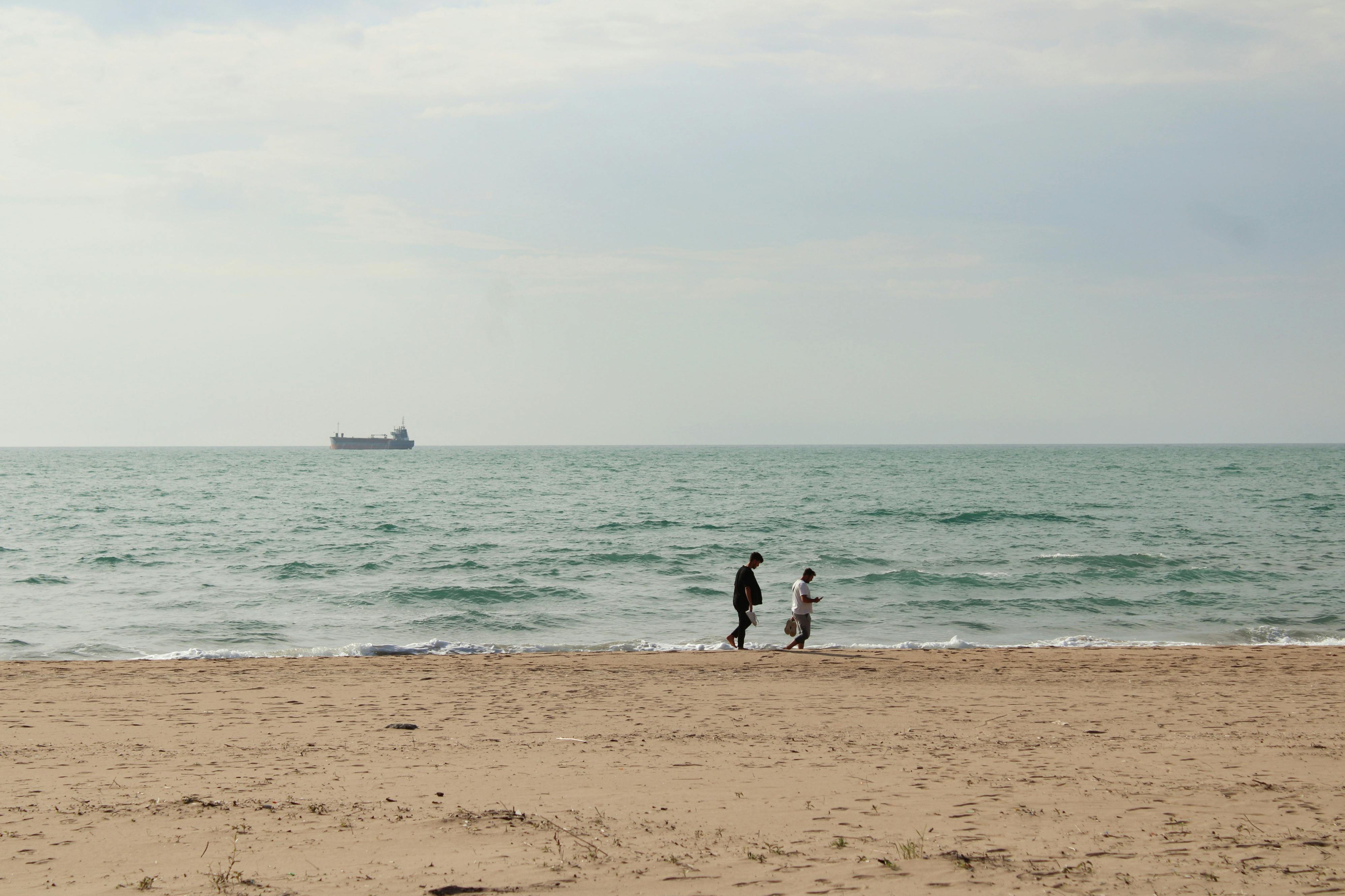 Family Walking Into Distance Photos, Download The BEST Free Family ...