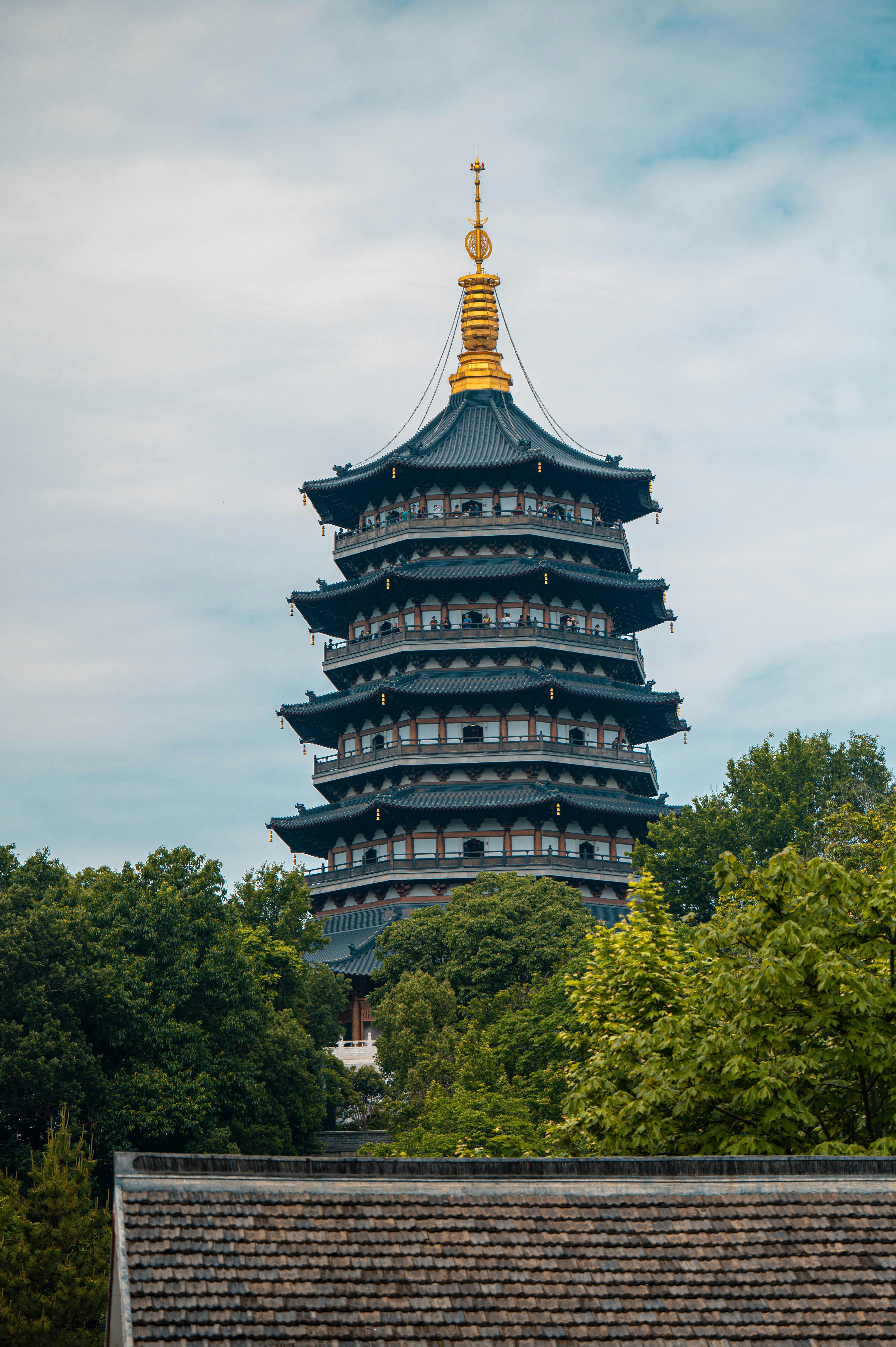 Leifeng Pagoda in Hangzhou in China · Free Stock Photo
