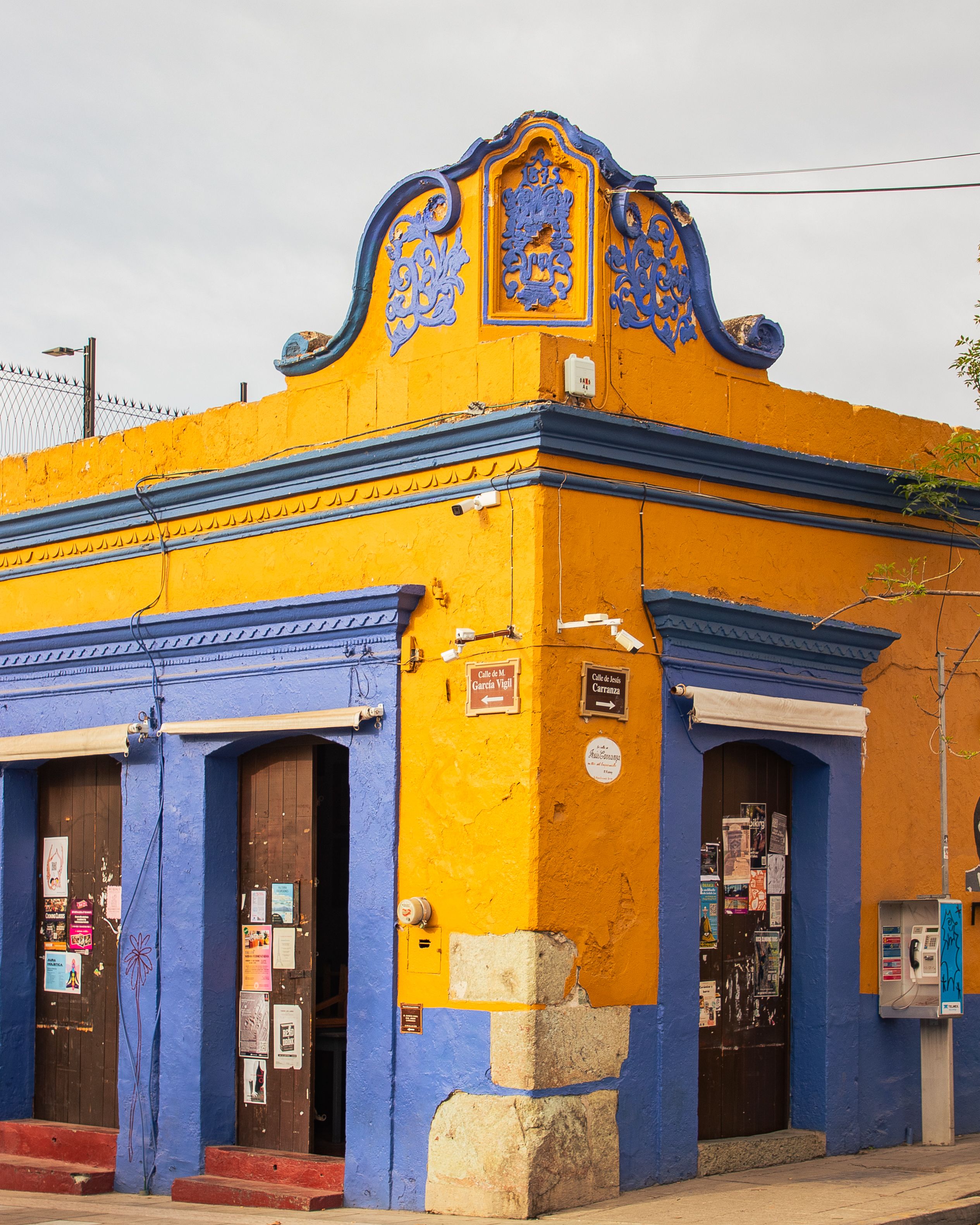 Yellow, Vintage Building Corner · Free Stock Photo
