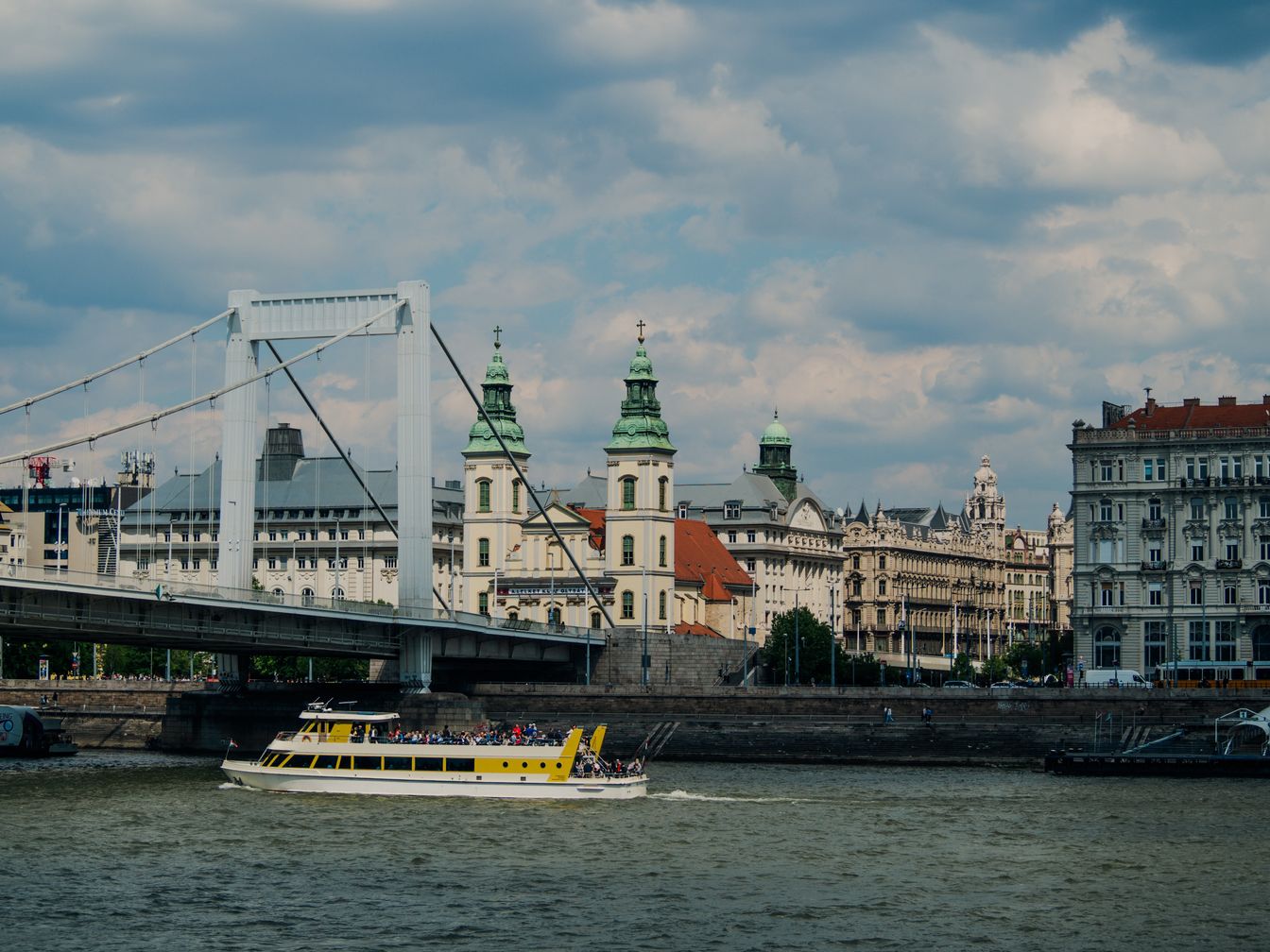 Telephone numbers in Hungary: A Guide to Calling and Dialing